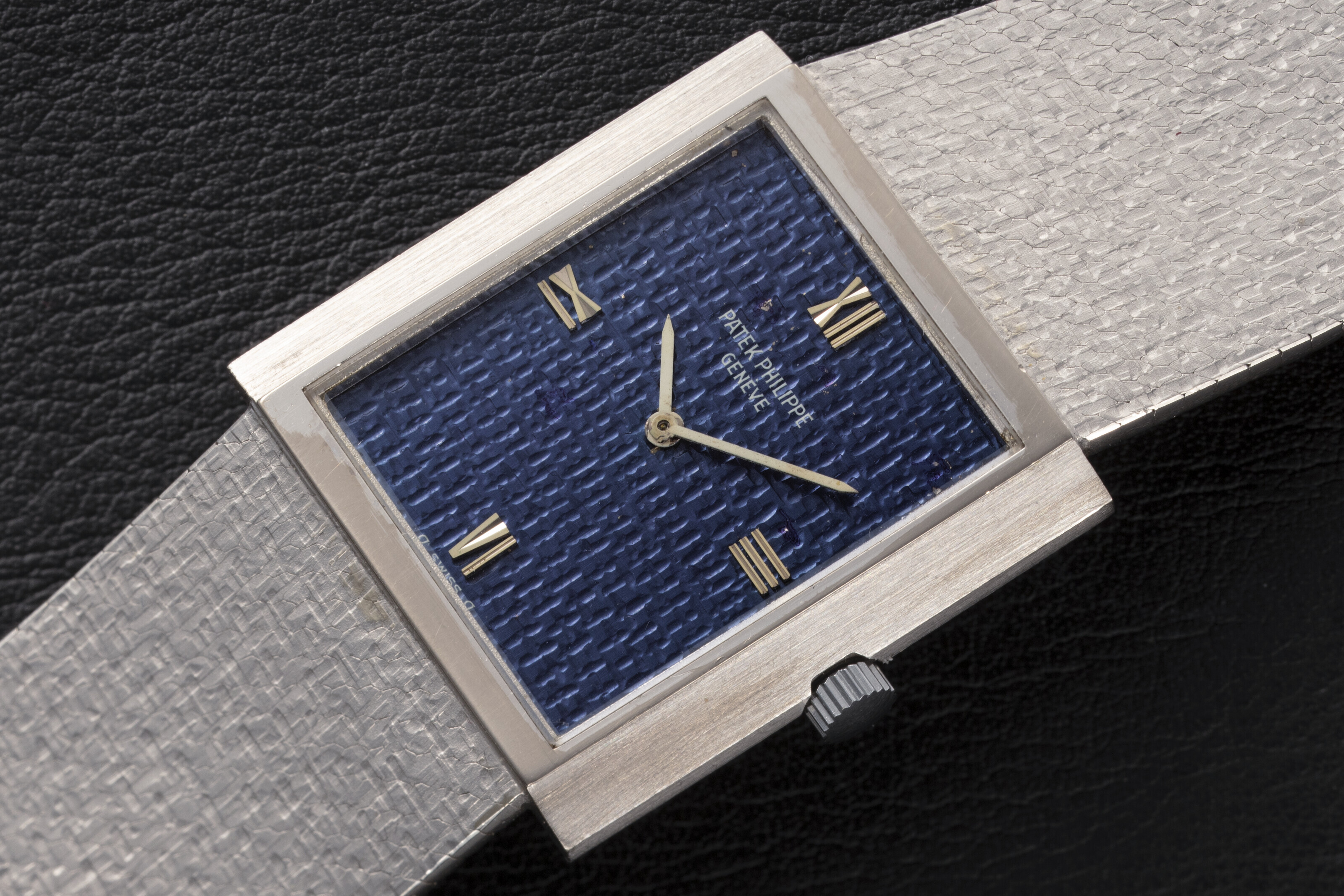 PATEK PHILIPPE, REF. 3571/1, A GOLD MANUAL-WINDING WRISTWATCH, CASE ...