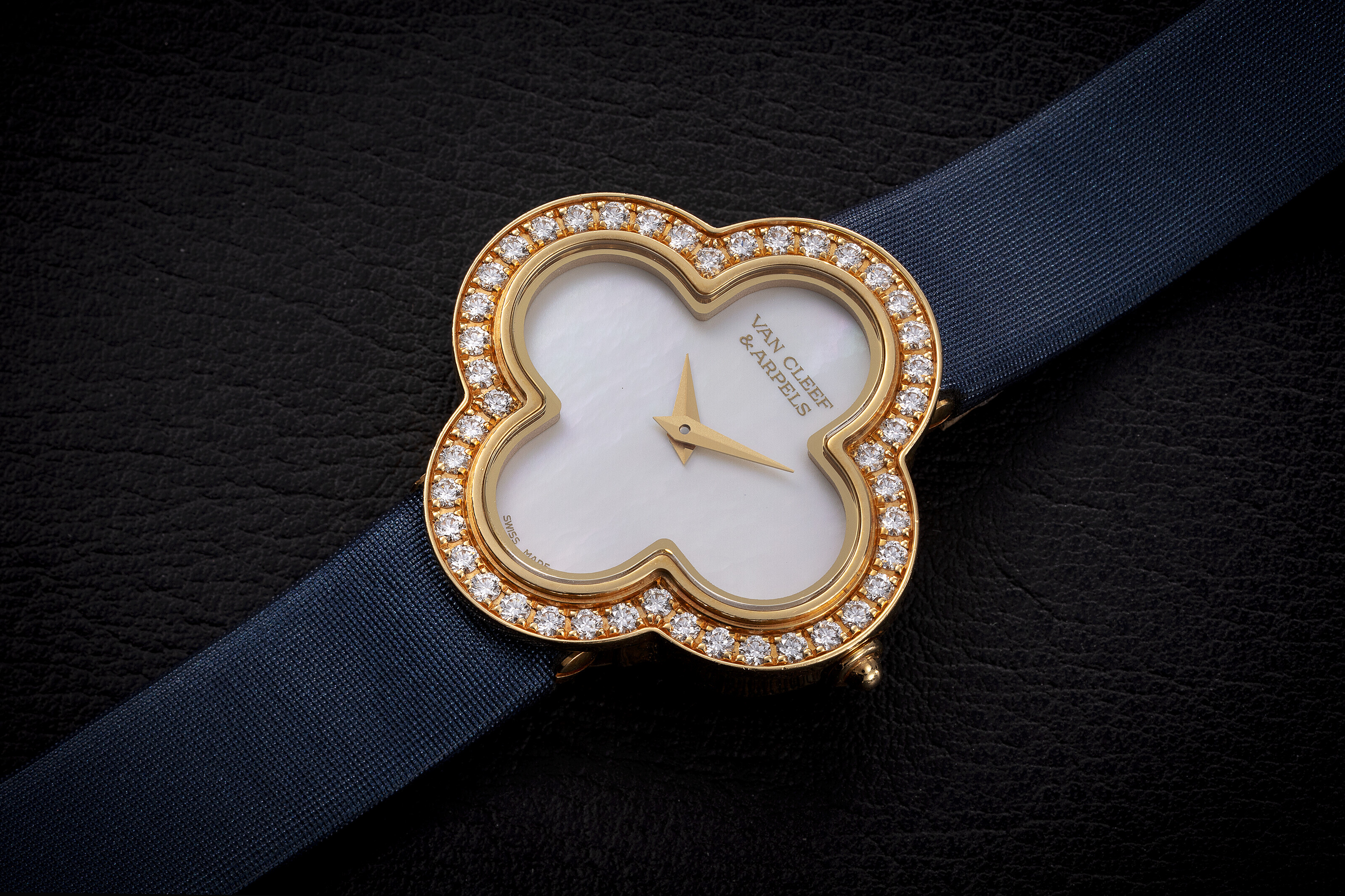 VAN CLEEF & ARPELS ALHAMBRA SMALL, AN ATTRACTIVE GOLD AND DIAMOND-SET ...