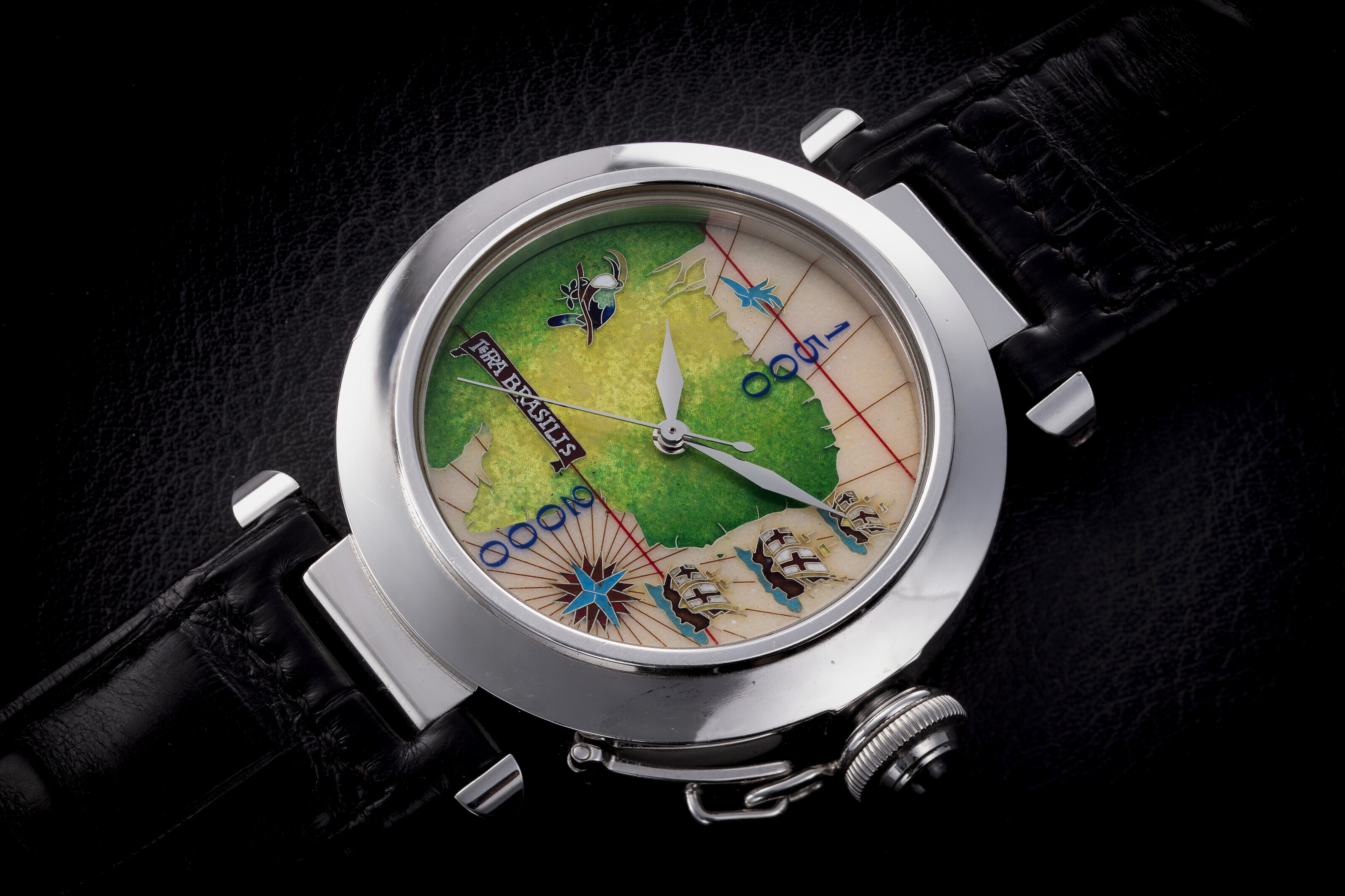 CARTIER, PASHA TERRA, AN EXTREMELY RARE LIMITED EDITION GOLD WRISTWATCH ...