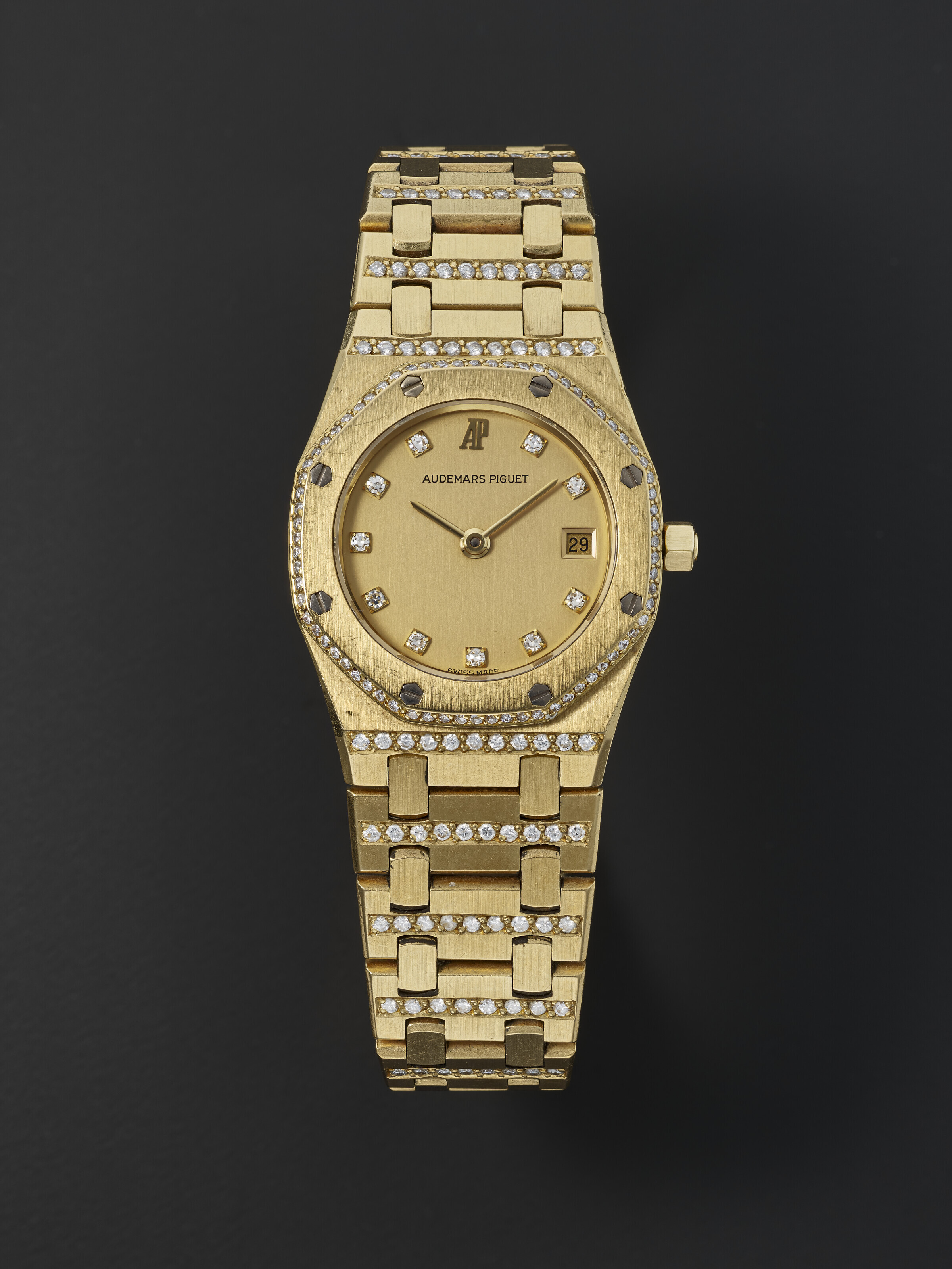 AUDEMARS PIGUET, YELLOW GOLD AND DIAMOND-SET 'ROYAL OAK', REF. 66270 ...