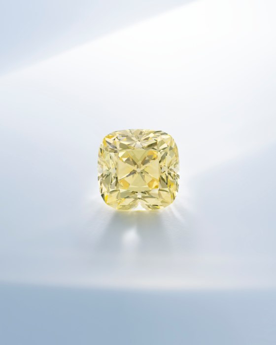 THE RED CROSS DIAMONDA SUPERB COLOURED DIAMOND | Christie's