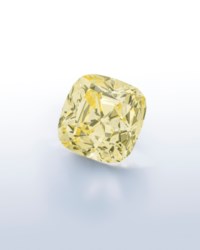 THE RED CROSS DIAMONDA SUPERB COLOURED DIAMOND | Christie's