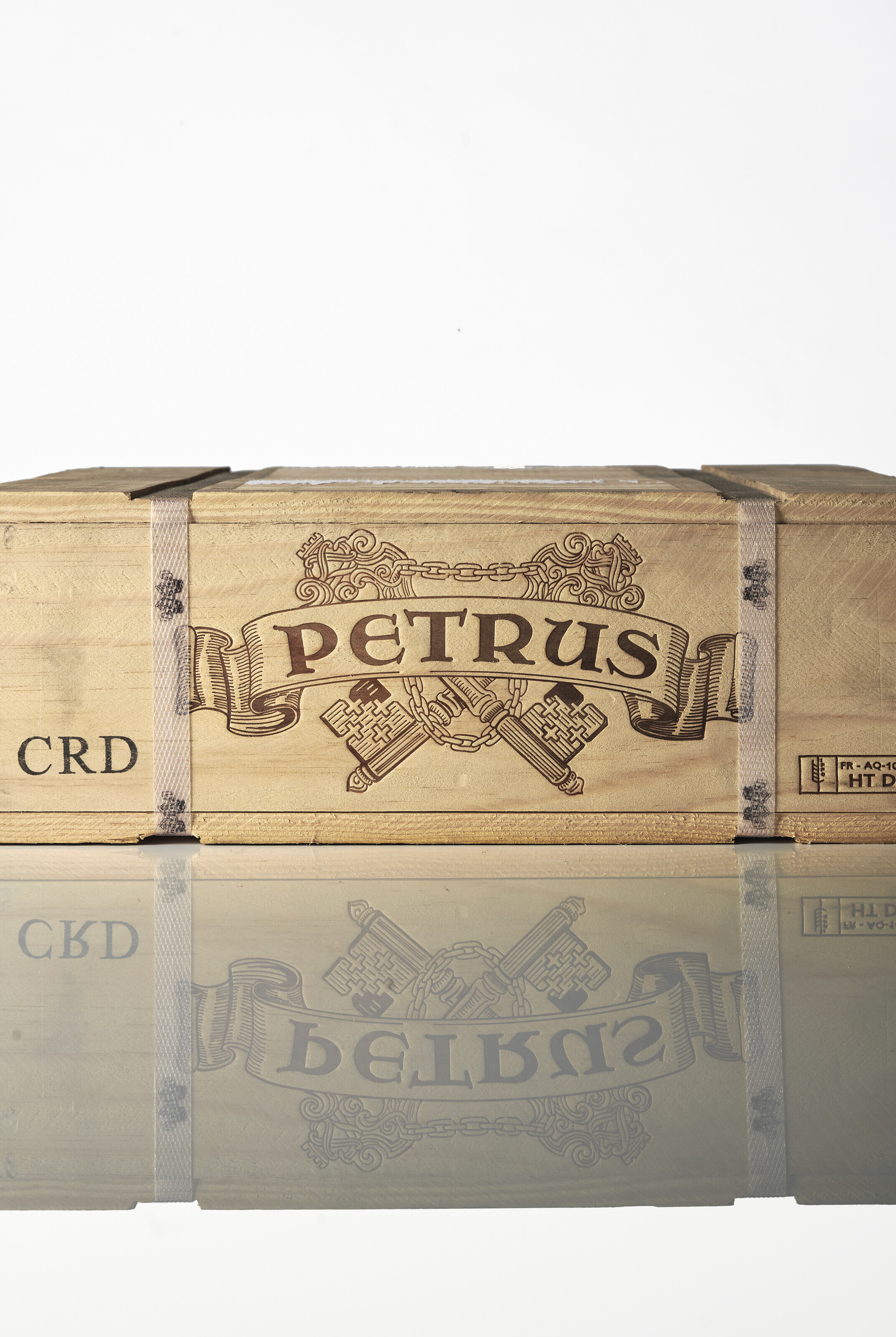 Petrus 2007, Pomerol, cru exceptionnelIn a banded original wooden case ...