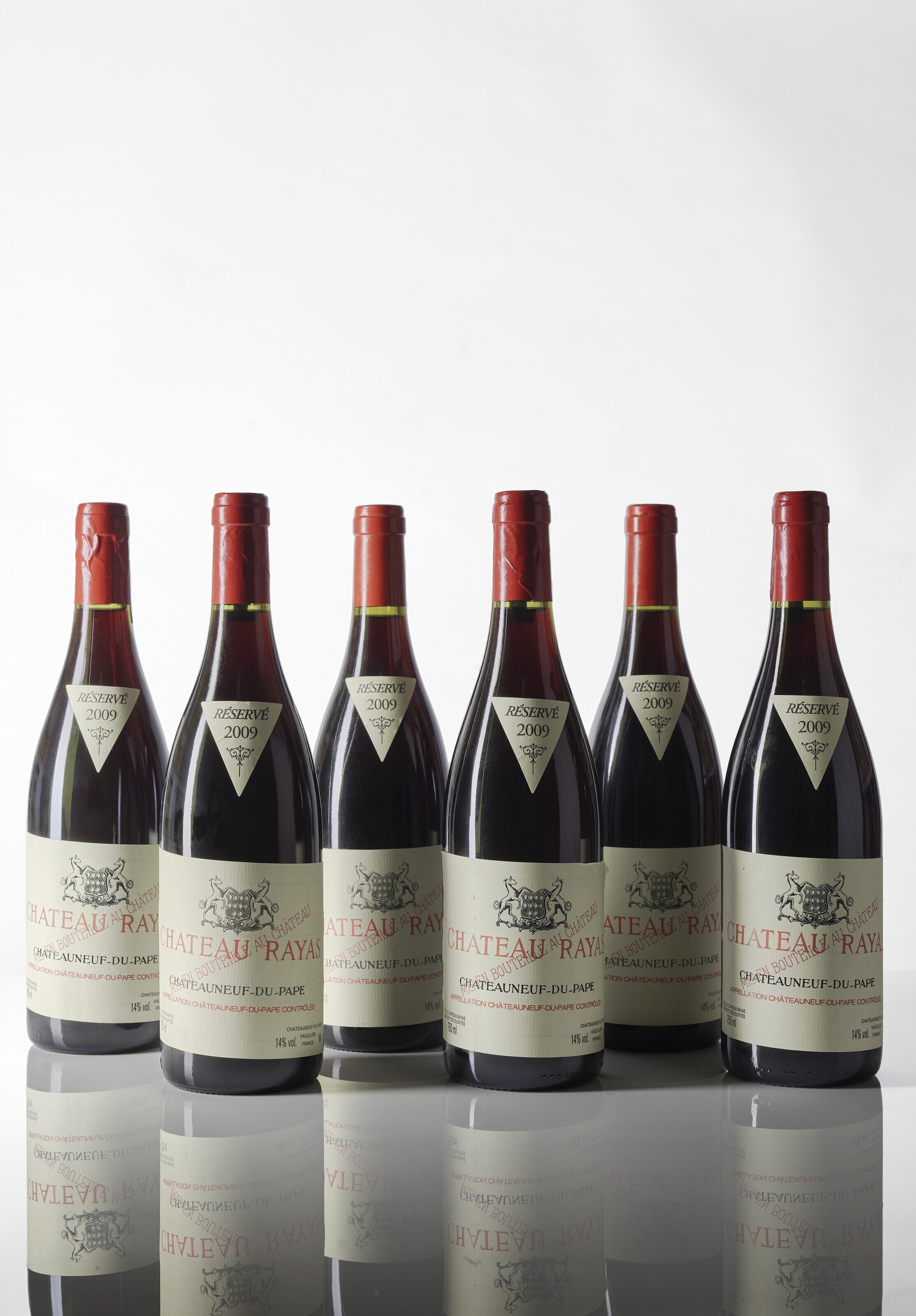 Rayas, Châteauneuf-du-Pape 2009, RhôneOne slightly detached label ...