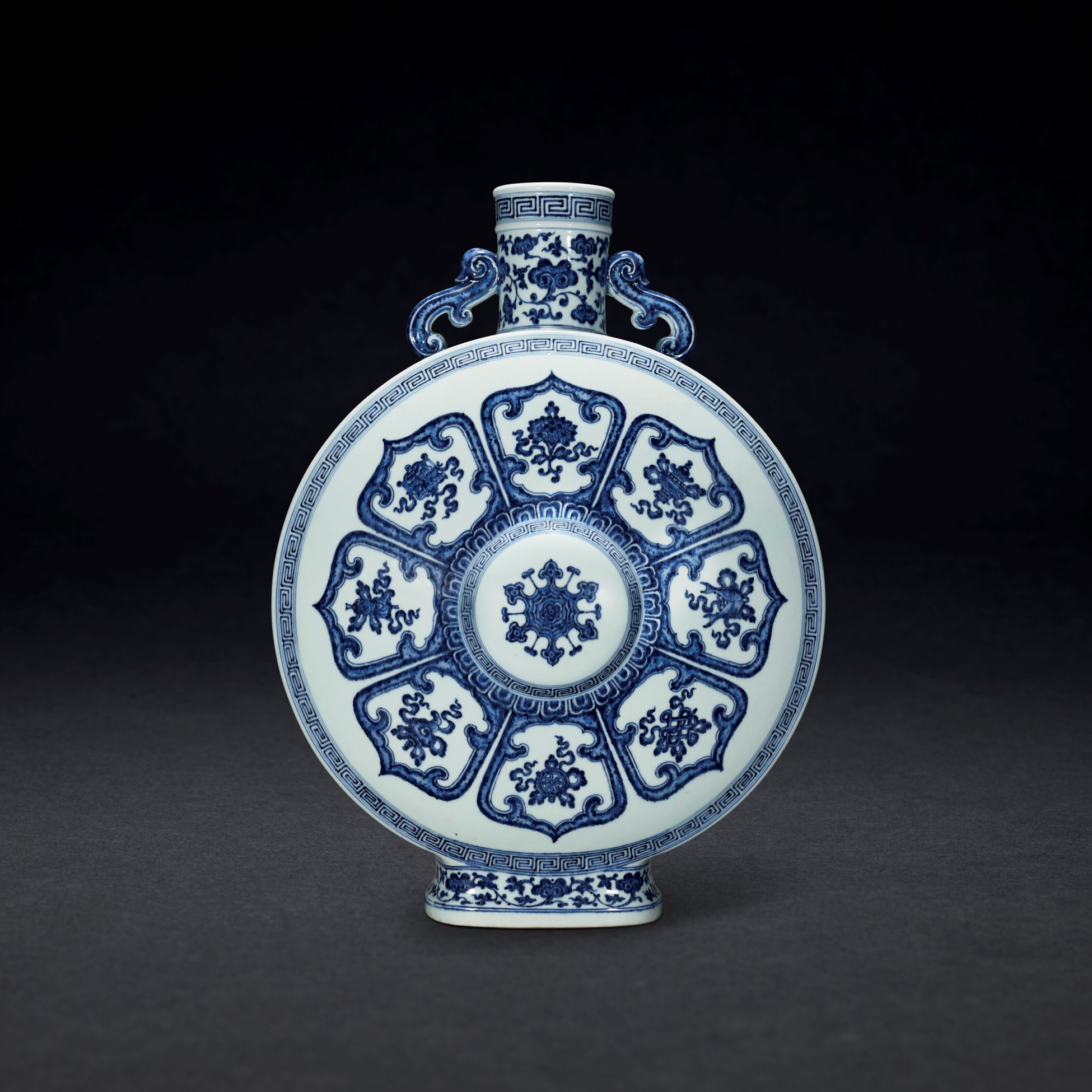 A LARGE BLUE AND WHITE ‘BAJIXIANG’ MOONFLASK, QIANLONG SIX-CHARACTER ...