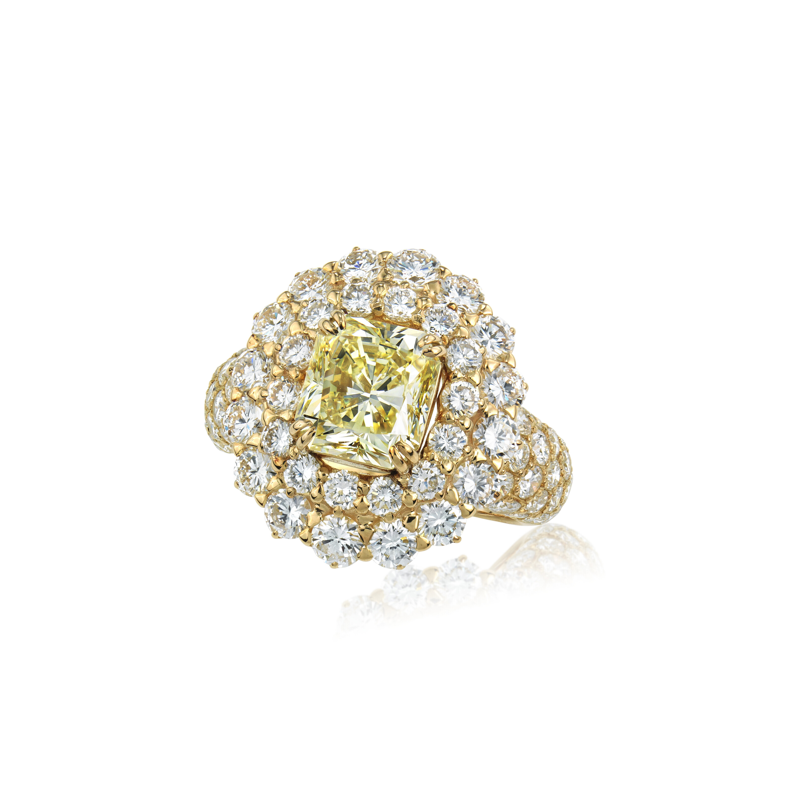 CHAUMET COLOURED DIAMOND AND DIAMOND RING, | Christie’s