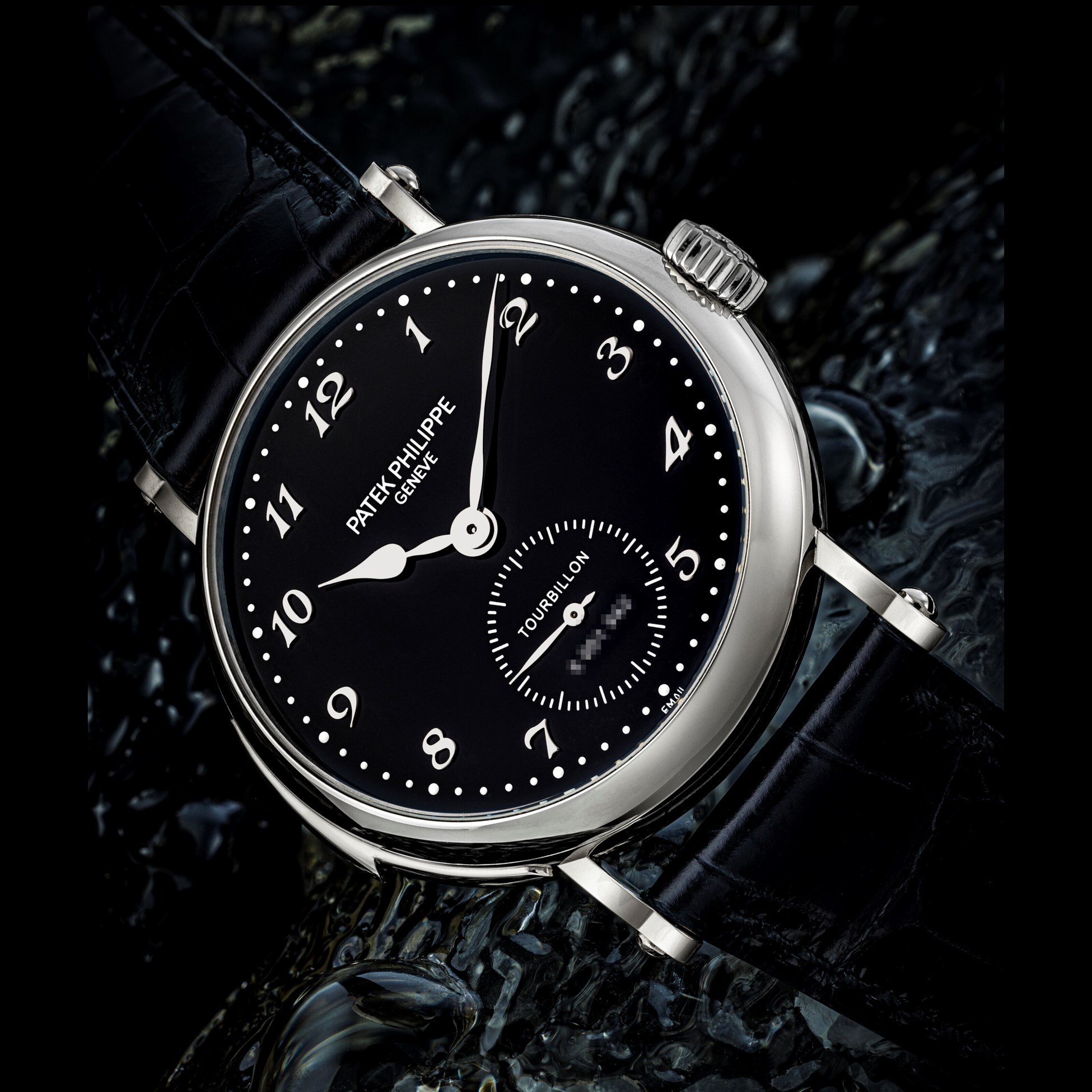 PATEK PHILIPPE. A VERY RARE AND ELEGANT 18K WHITE GOLD MINUTE REPEATING ...