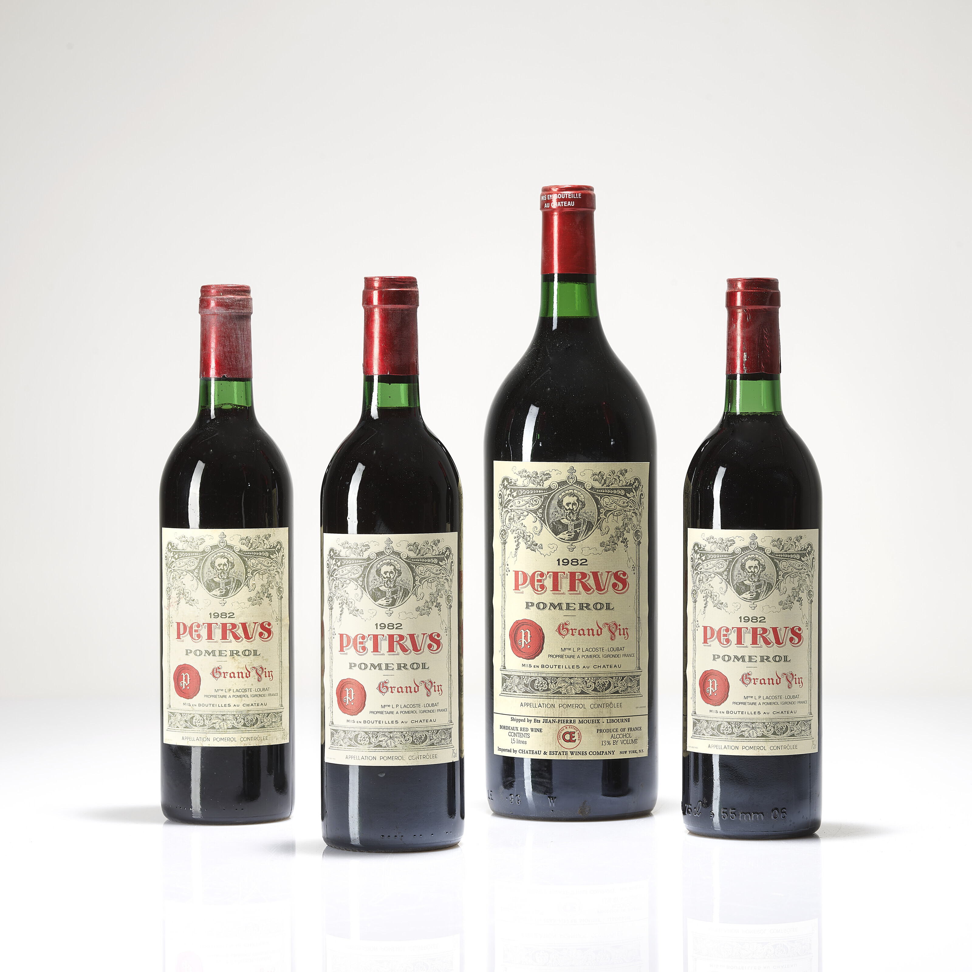 Petrus 1982, Pomerol, cru exceptionnelIn original wooden case ...