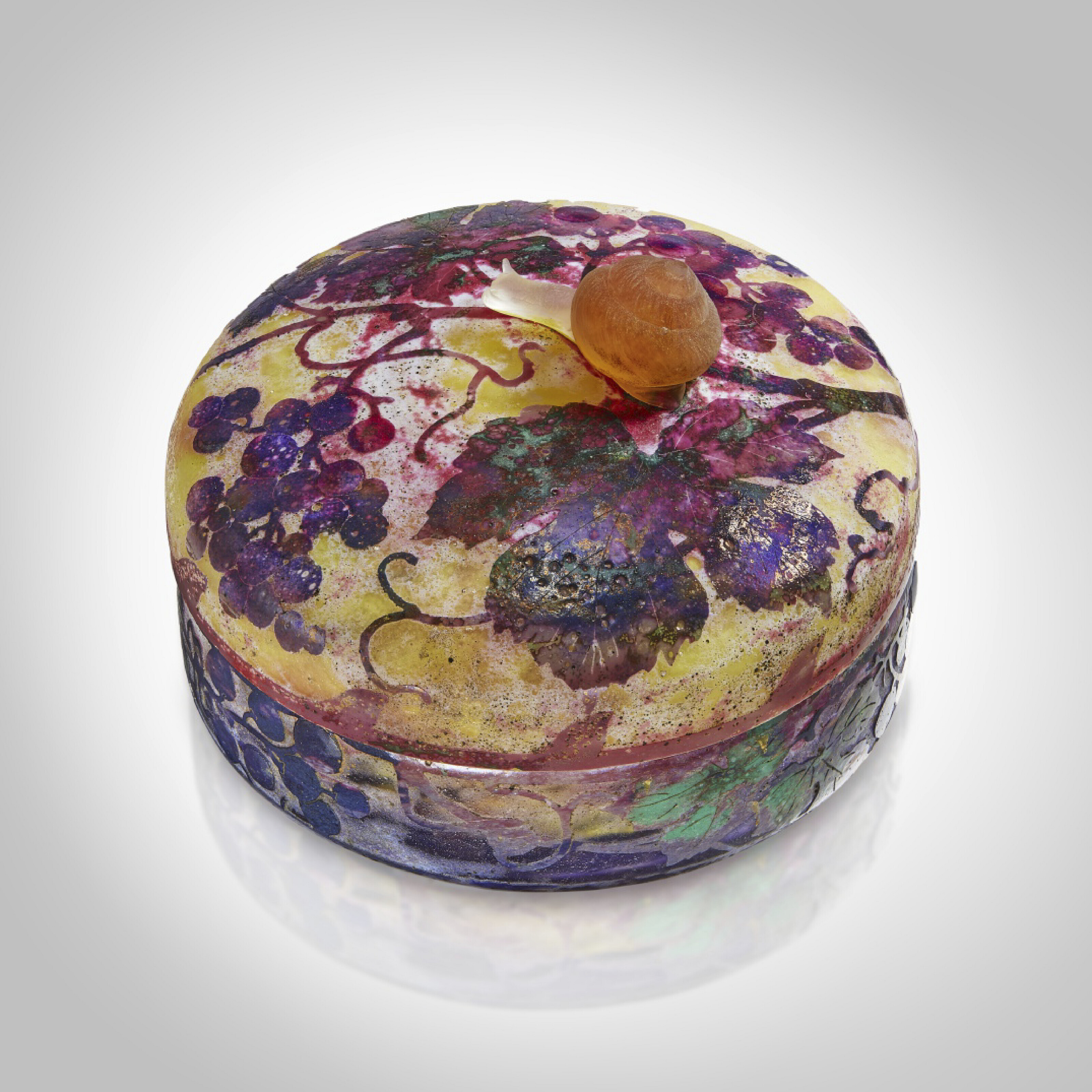 DAUM, ‘Vigne et escargot’ Covered Box, circa 1910 | Christie’s