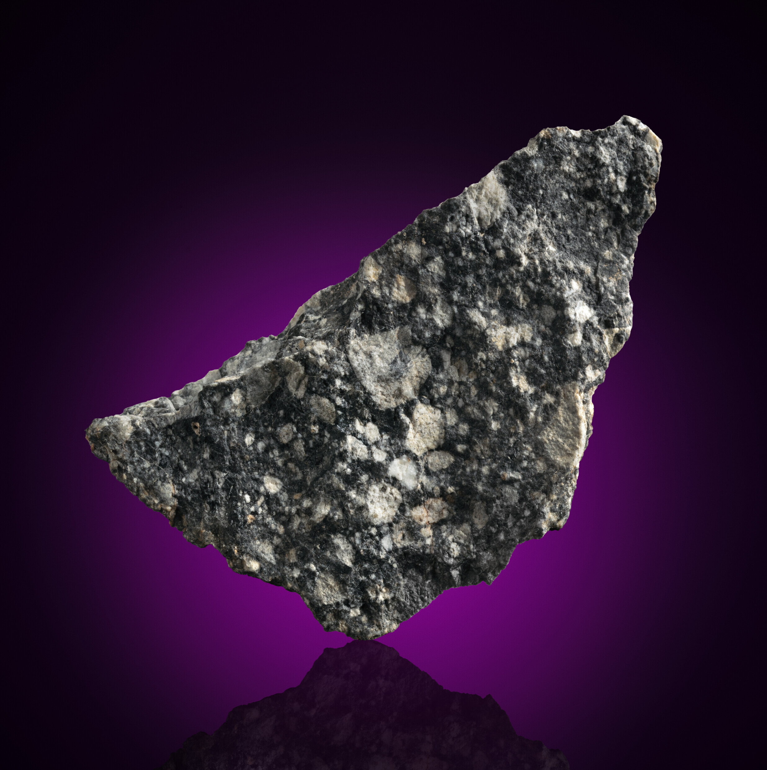 NWA 12691 — A POCKETSIZE PIECE OF THE MOON, INTERIOR AND EXTERIOR ...