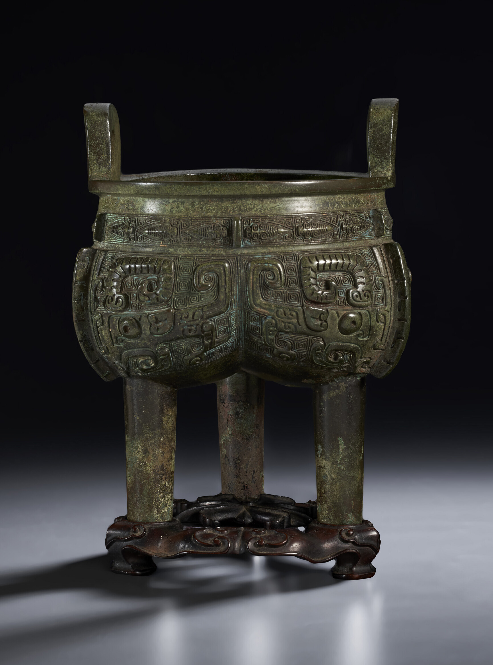 Shang Dynasty Government Artifacts
