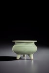 A LONGQUAN CELADON TRIPOD CENSER, SOUTHERN SONG DYNASTY (1127-1279) | Christie's