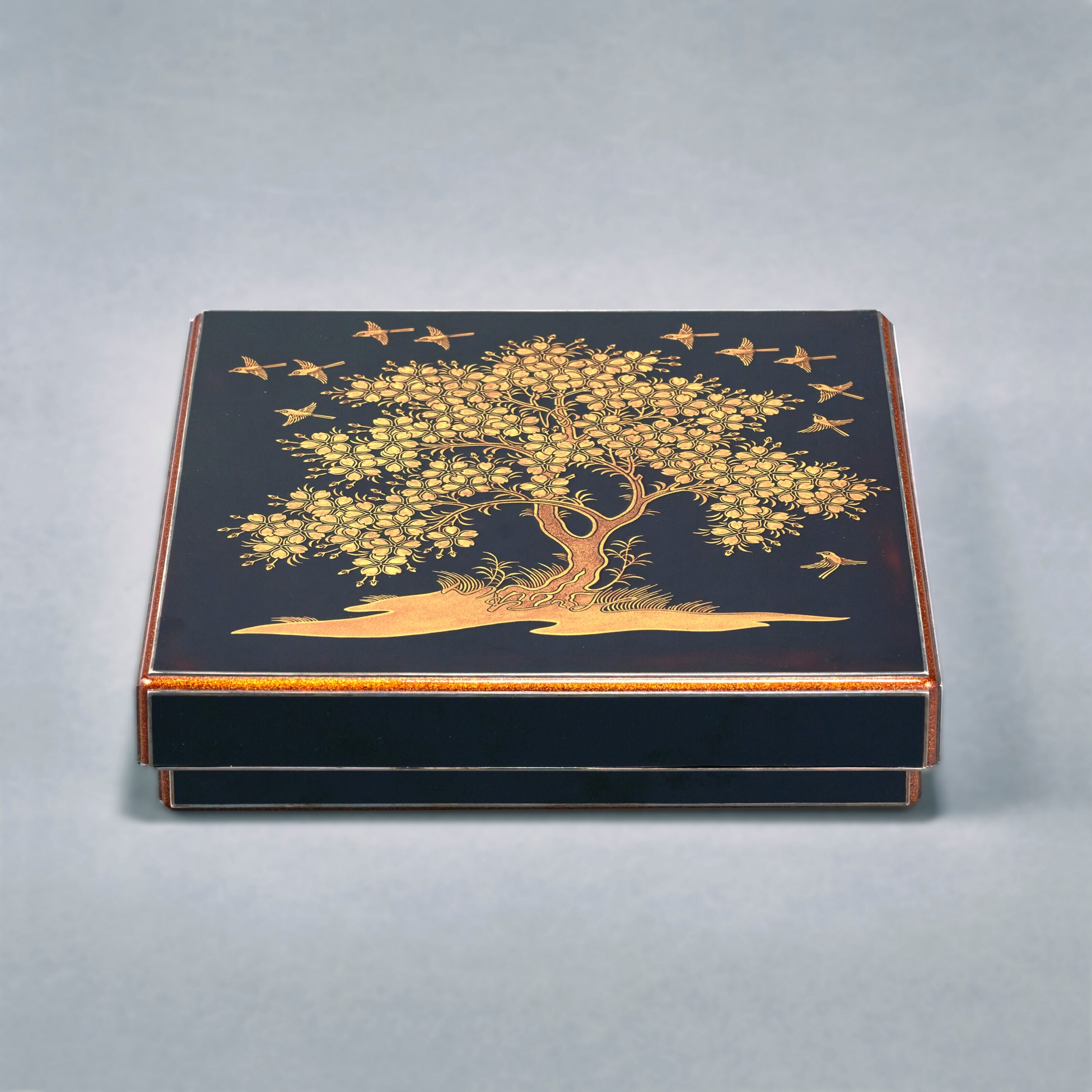 A LACQUER WRITING BOX (SUZURIBAKO), TAISHO-SHOWA PERIOD (20TH CENTURY ...