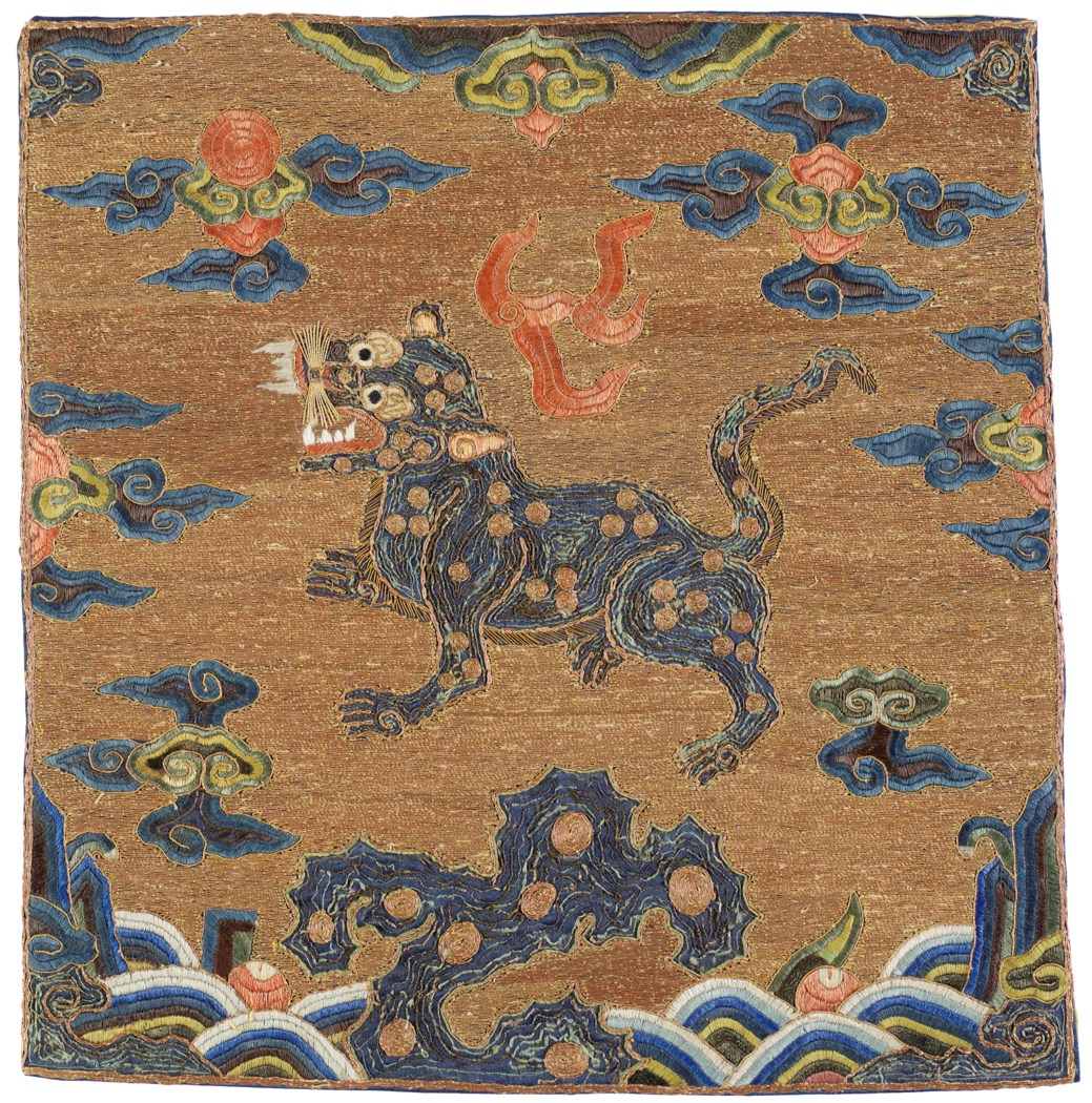 A VERY RARE EMBROIDERED GOLD-GROUND RANK BADGE OF A LEOPARD, BUZI