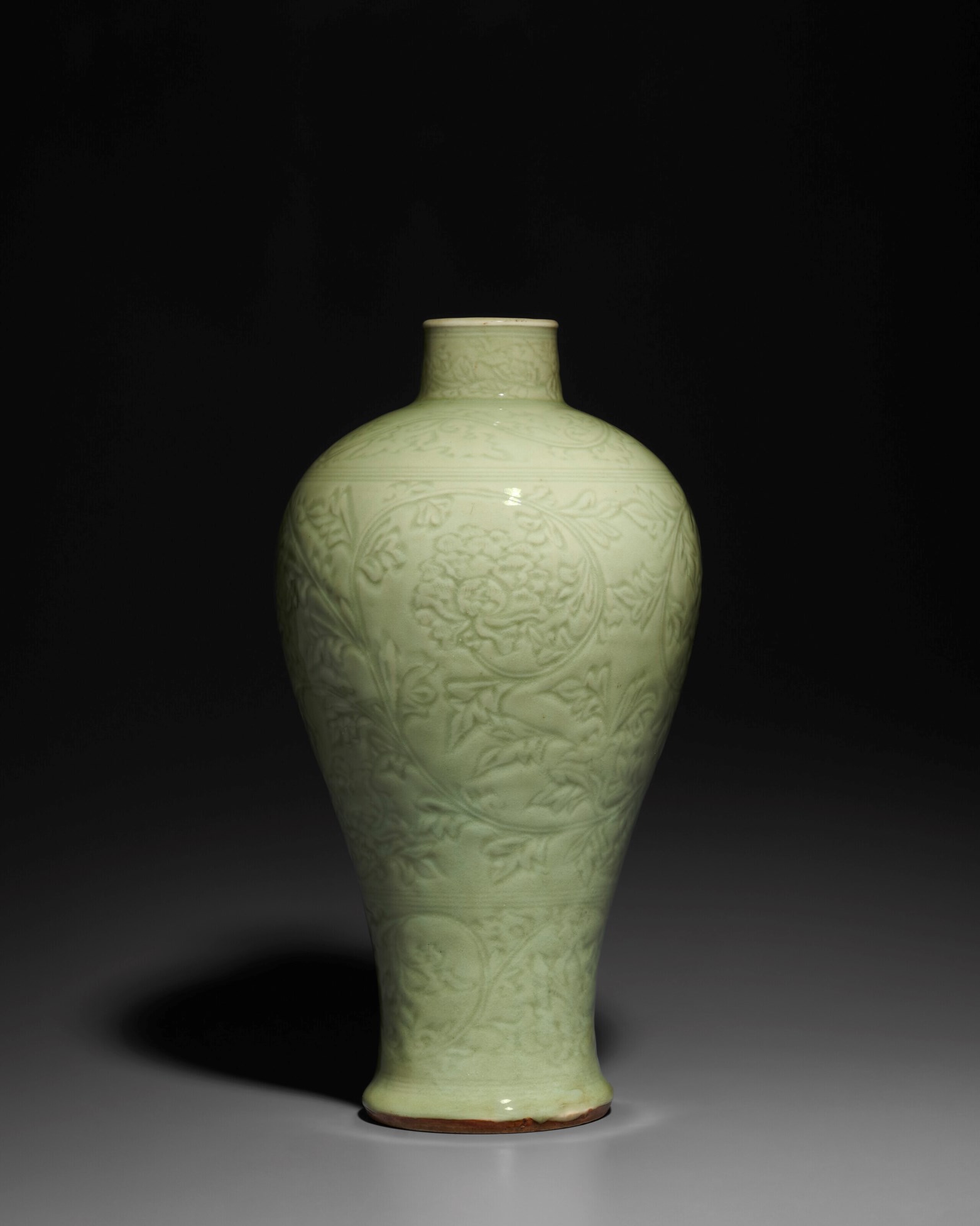 A LARGE CARVED LONGQUAN CELADON VASE, MEIPING, EARLY MING DYNASTY, 14TH ...