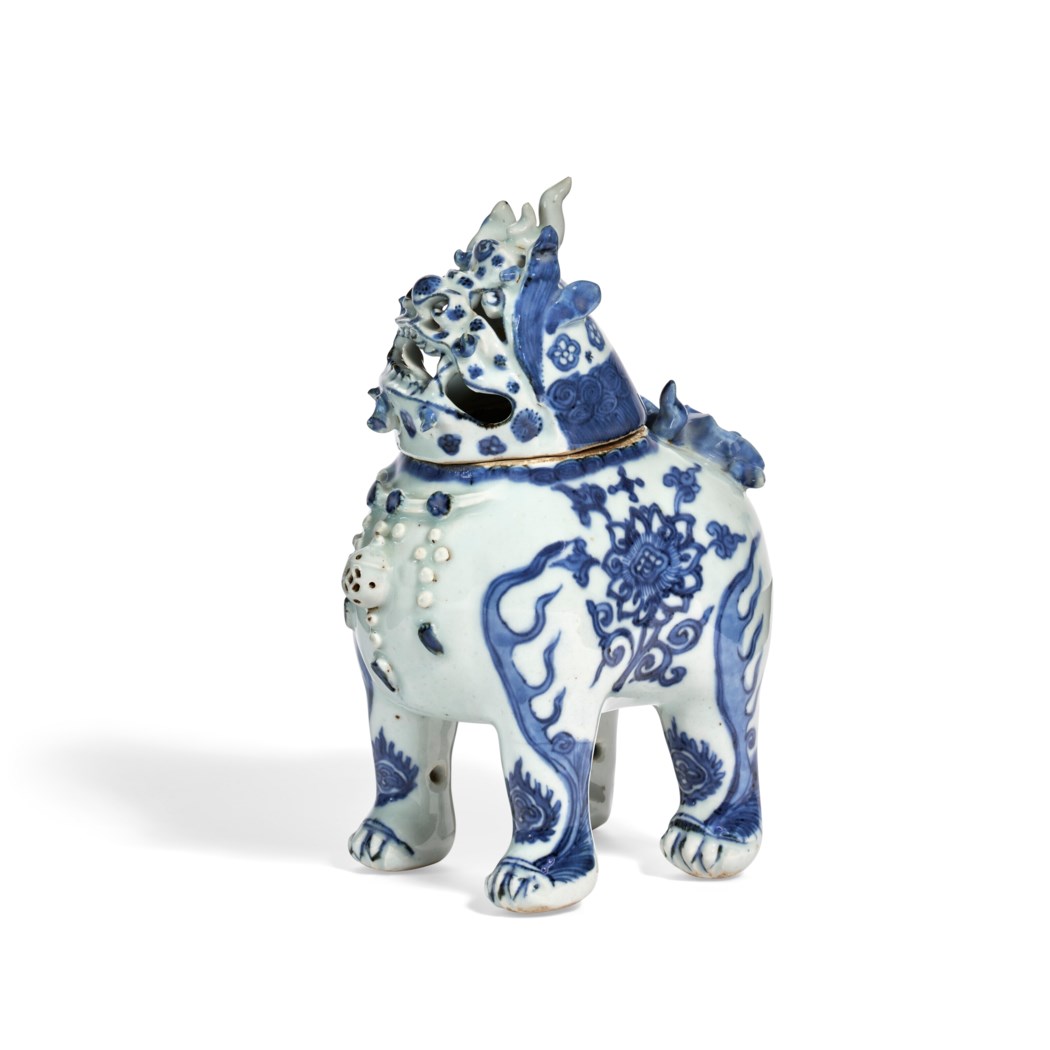A BLUE AND WHITE `LUDUAN’ CENSER AND COVER, WANLI PERIOD (1573-1619 ...