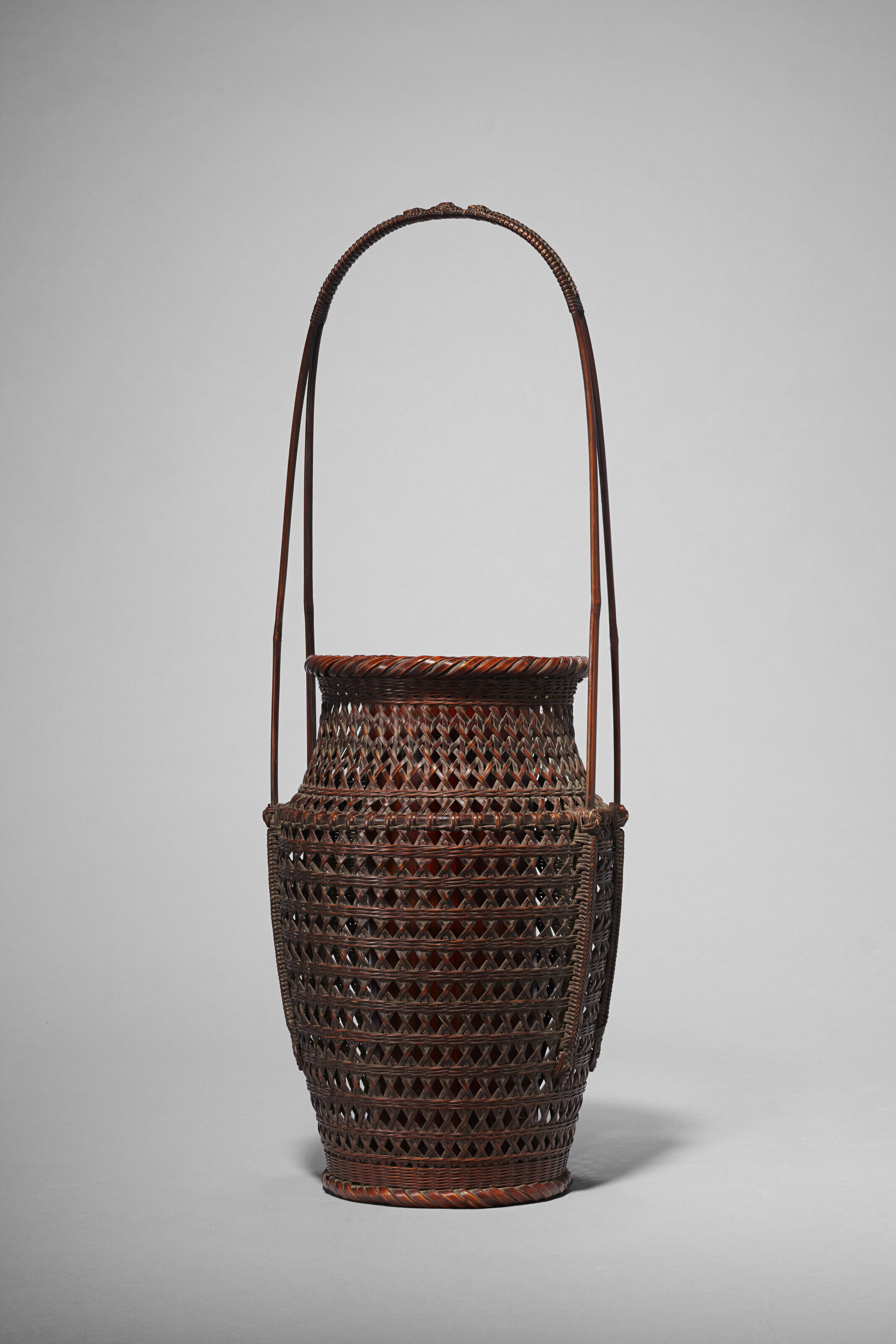 A BAMBOO BASKET FOR FLOWER ARRANGEMENT, EARLY 20TH CENTURY, SIGNED ...