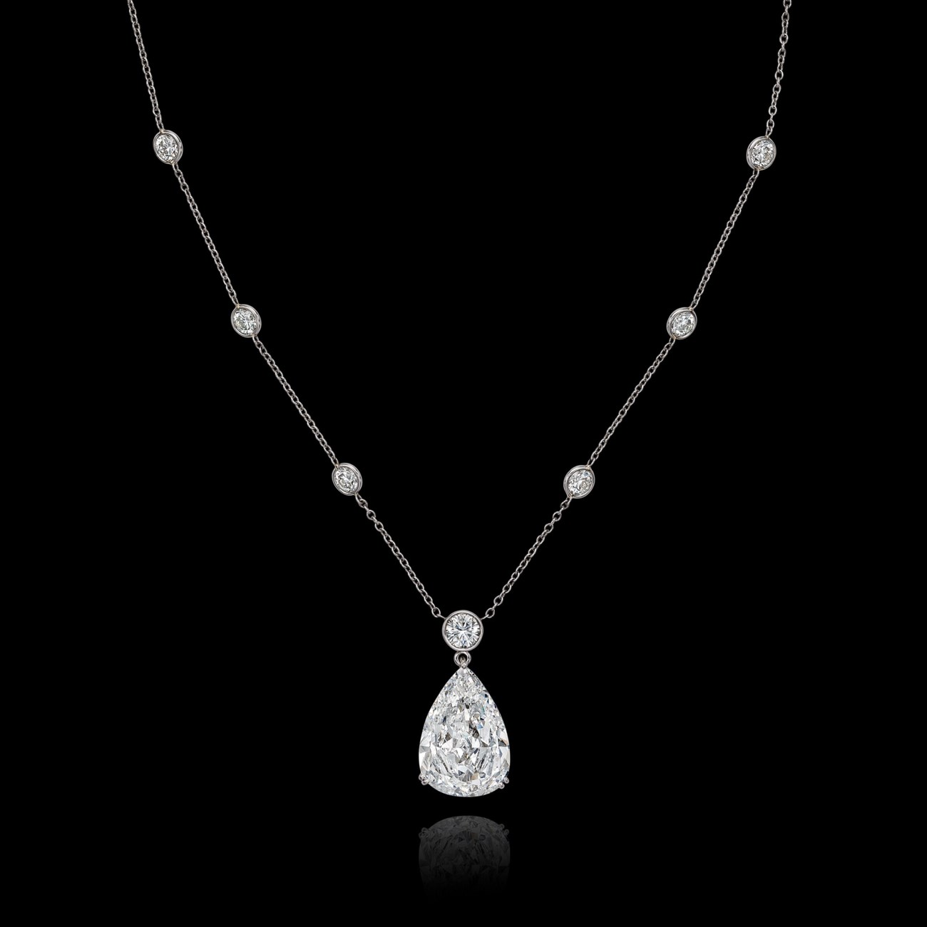 AN ELEGANT GRAFF DIAMOND PENDANT-NECKLACE | Christie's