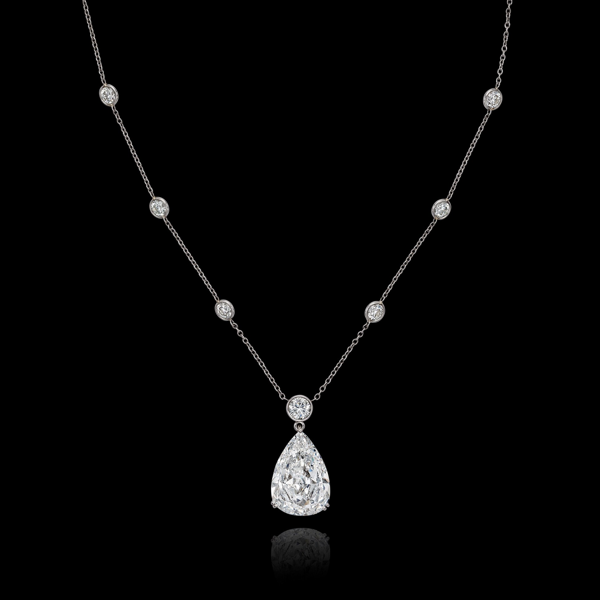 AN ELEGANT GRAFF DIAMOND PENDANT-NECKLACE | Christie's