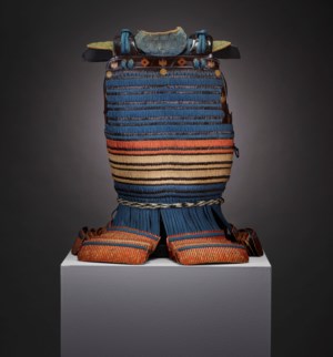 A FINE VARIEGATED LACING DOMARU (BODY ARMOR), MOMOYAMA PERIOD (LATE ...