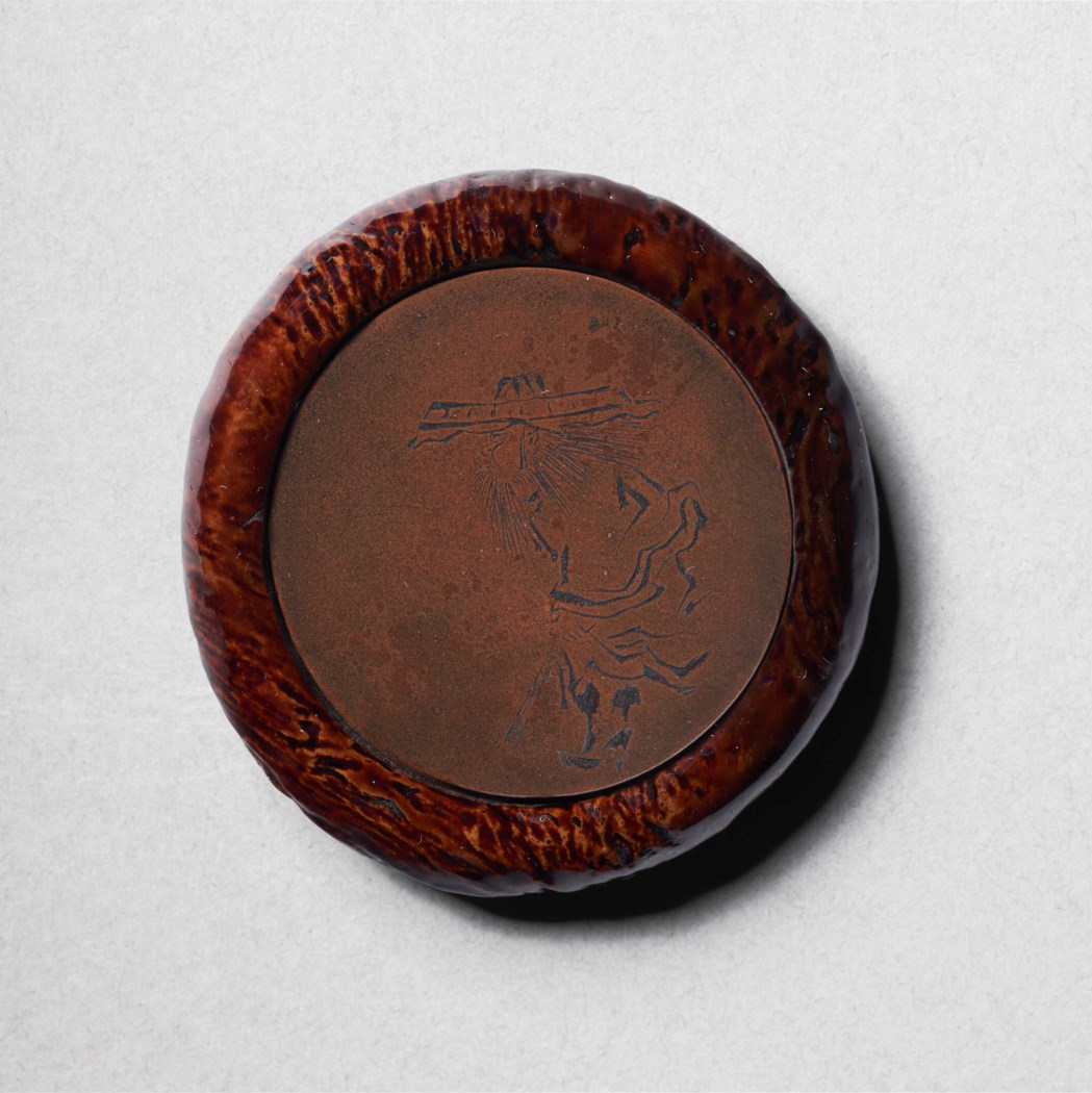 A RARE LACQUER KAGAMIBUTA NETSUKE, MEIJI PERIOD (LATE 19TH CENTURY ...