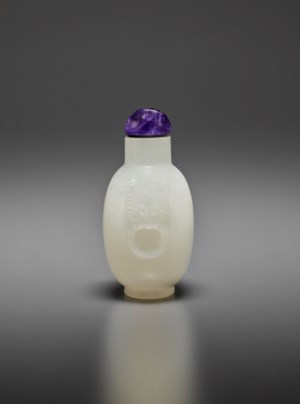 A WHITE JADE SNUFF BOTTLE, 1750-1800 | Christie's