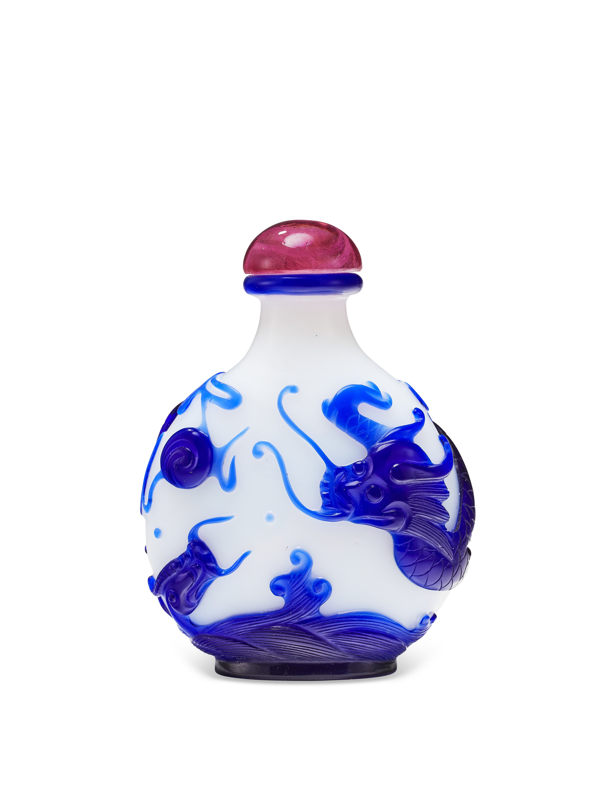 A BLUE-OVERLAY OPAQUE WHITE GLASS SNUFF BOTTLE, 1750-1880 | Christie’s