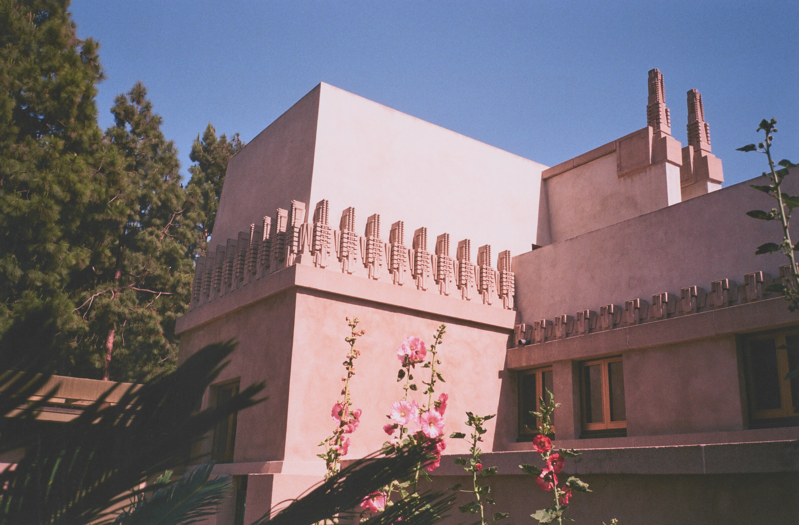 ROBERT SCHEUERMAN, Hollyhock House | Christie’s
