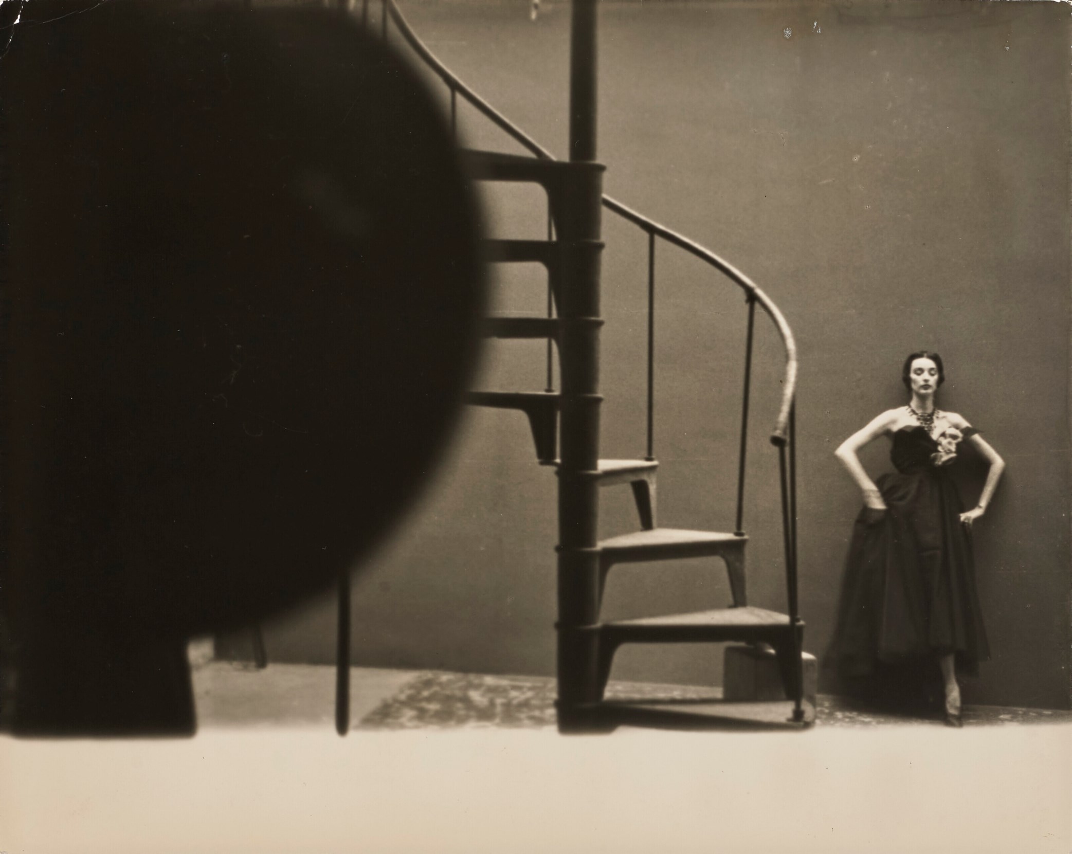 MAURICE TABARD (1897-1984), Studio de Richard Avedon (Mode pour Balmain ...