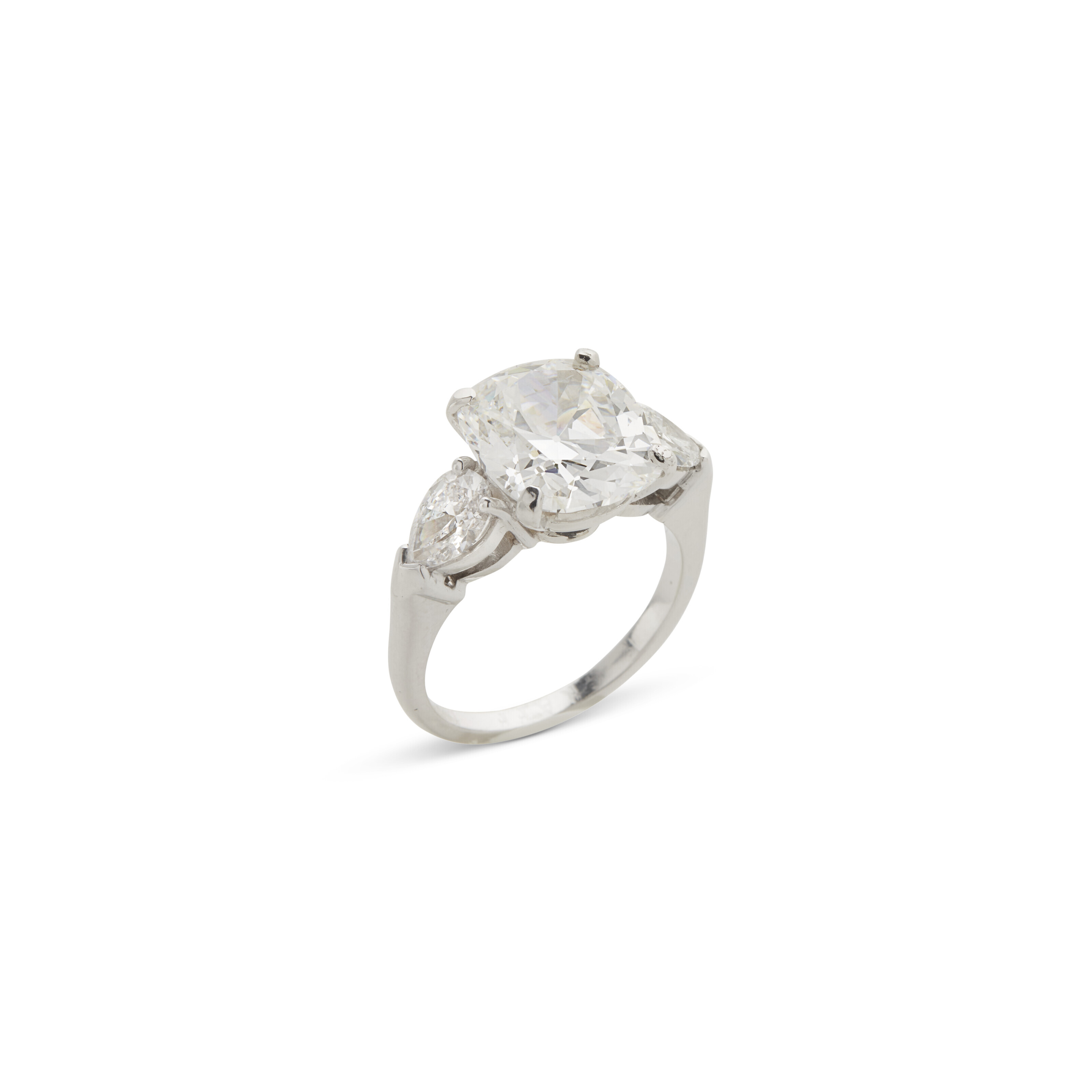 GRAFF BAGUE DIAMANT DE 5.28 CARATS ET DIAMANTS, | Christie’s