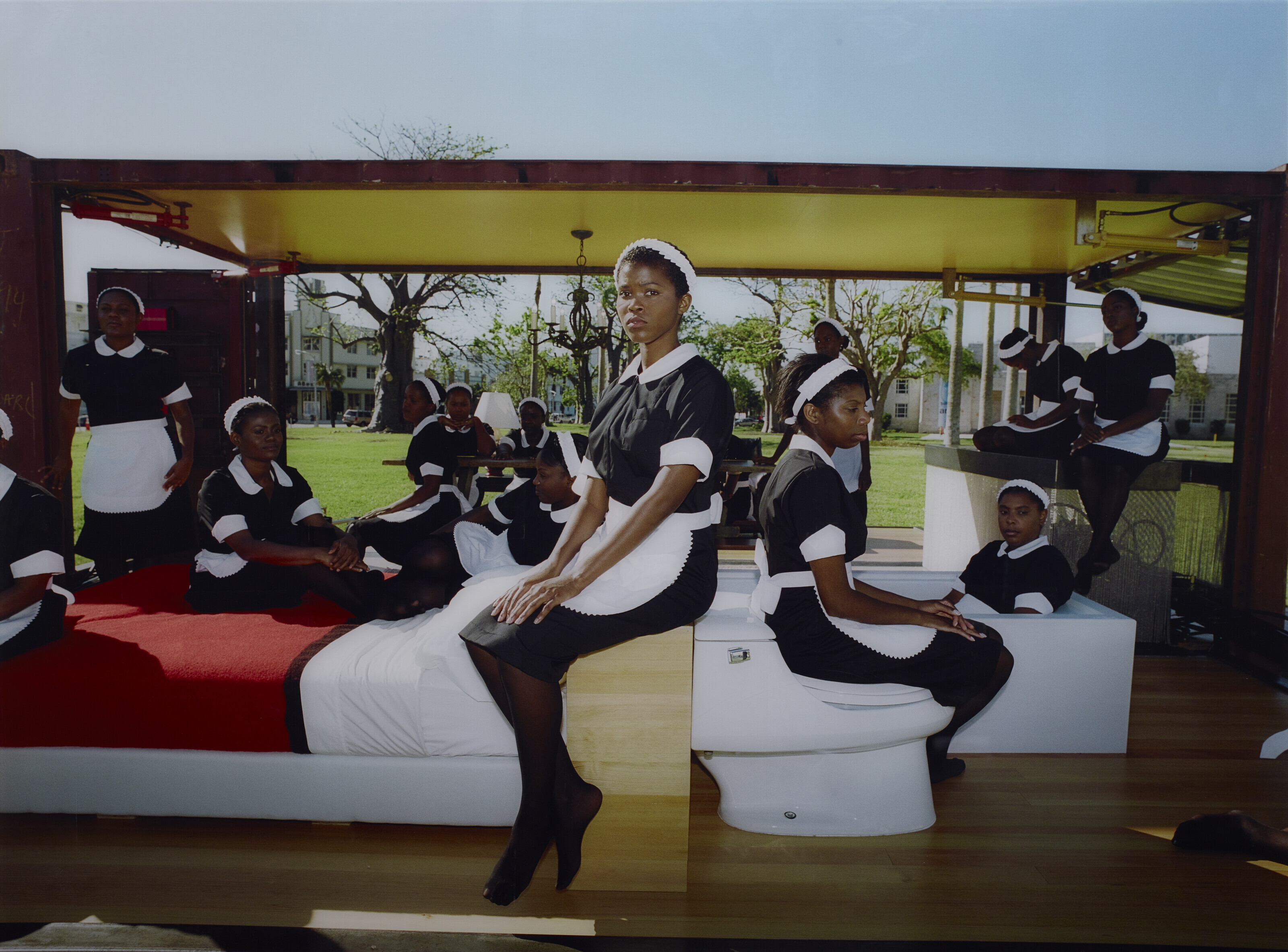 VANESSA BEECROFT (NÉE EN 1969), VB58 Performance Miami Push Button ...