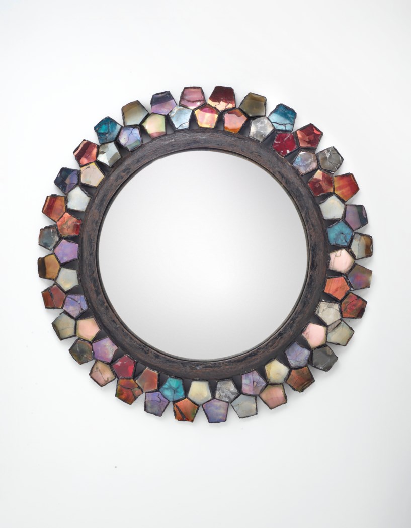 LINE VAUTRIN (1913-1997), Miroir 'Pentagone', le modèle créé vers 1960 ...
