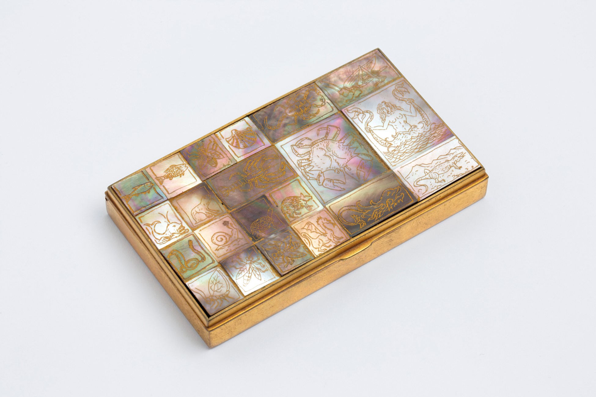 LINE VAUTRIN (1913-1997), Poudrier 'Le bestiaire', le modèle créé vers ...