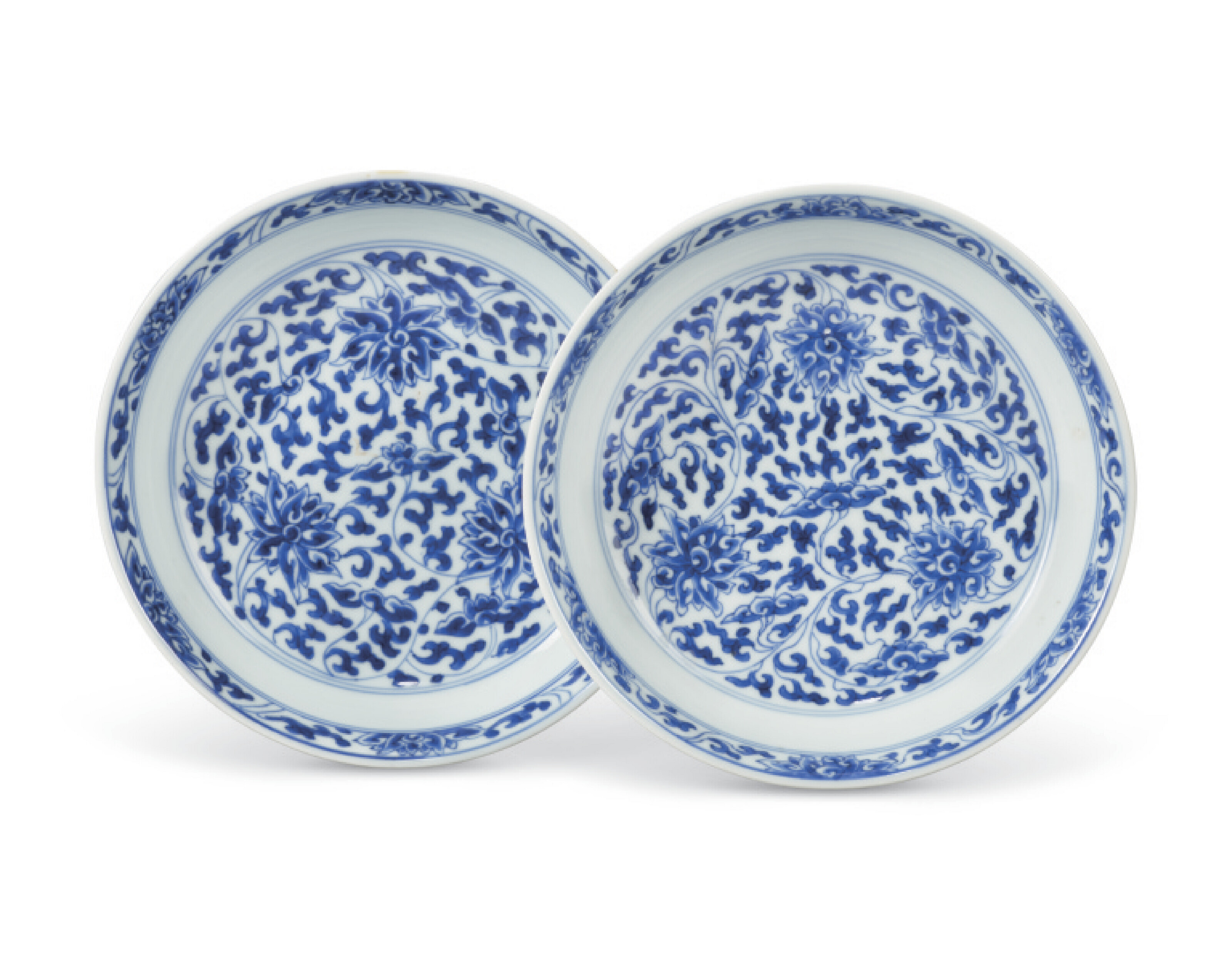 A PAIR OF BLUE AND WHITE 'LOTUS' DISHES, CHINA, QING DYNASTY, KANGXI ...