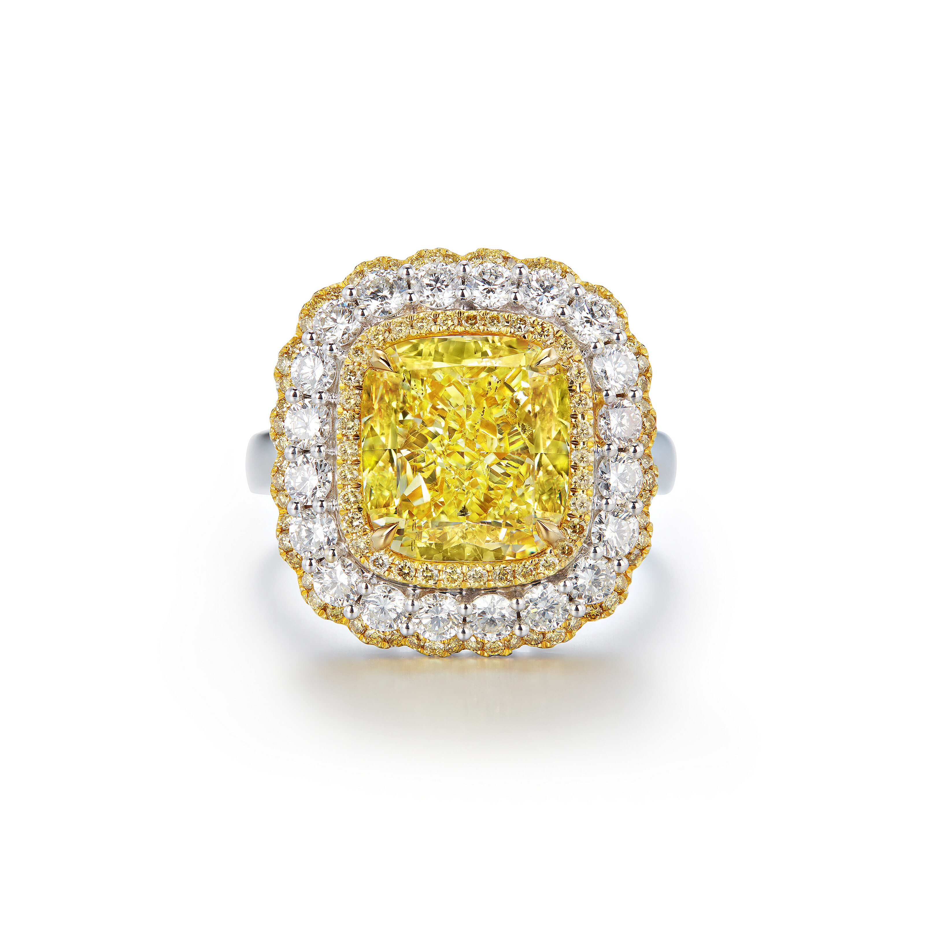 COLOURED DIAMOND RING, | Christie’s