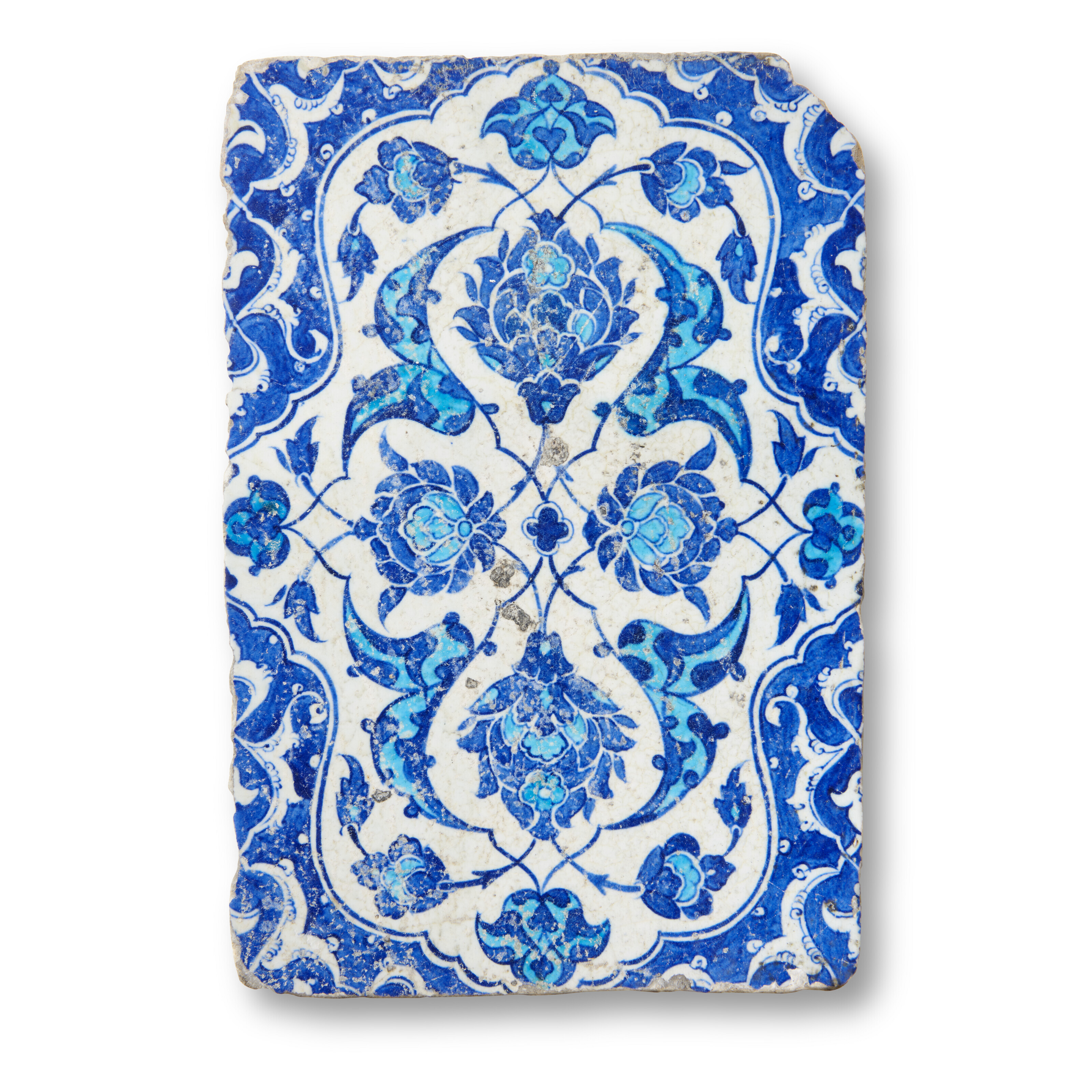 AN IZNIK POTTERY DISH, OTTOMAN TURKEY, CIRCA 1570 | Christie's