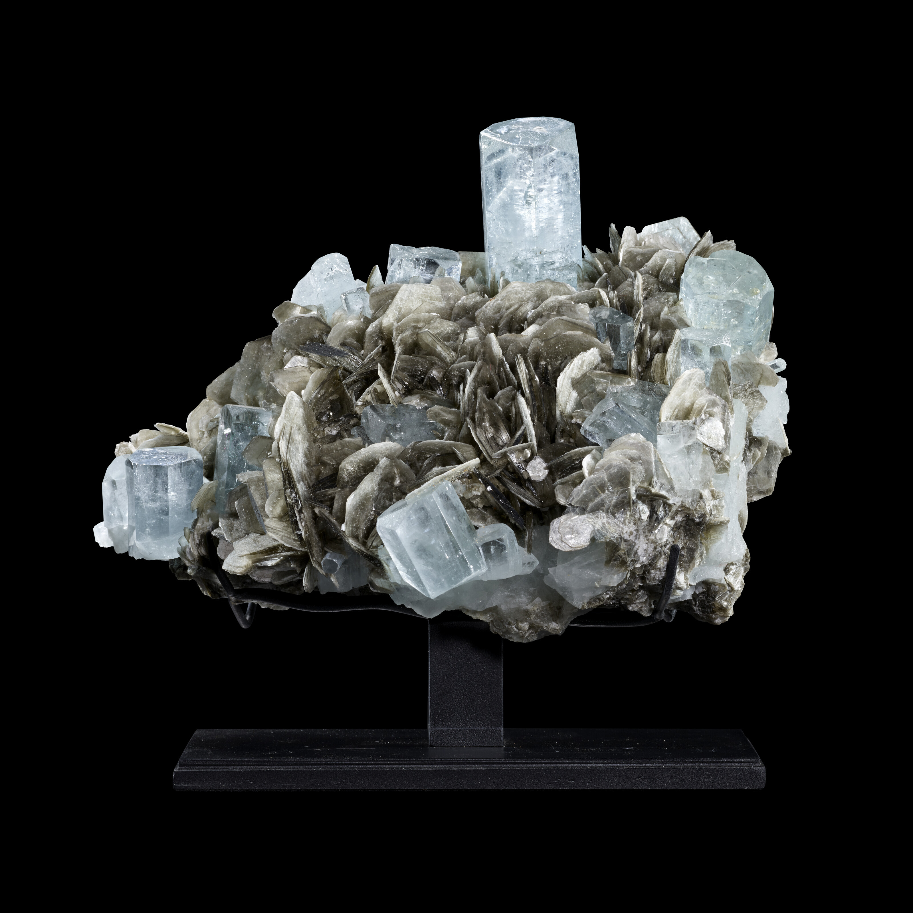 AQUAMARINE ON MICA, Gilgut, Pakistan | Christie’s