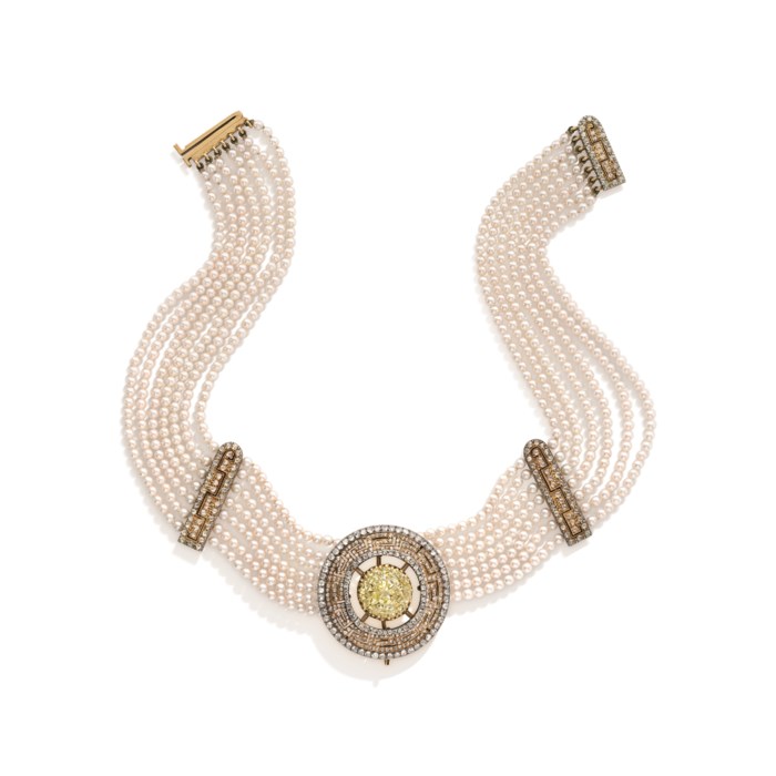 ANTIQUE COLOURED DIAMOND AND DIAMOND BROOCH / CHOKER | Christie's