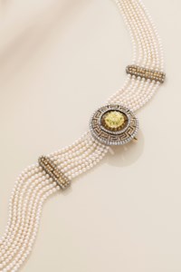 ANTIQUE COLOURED DIAMOND AND DIAMOND BROOCH / CHOKER | Christie's