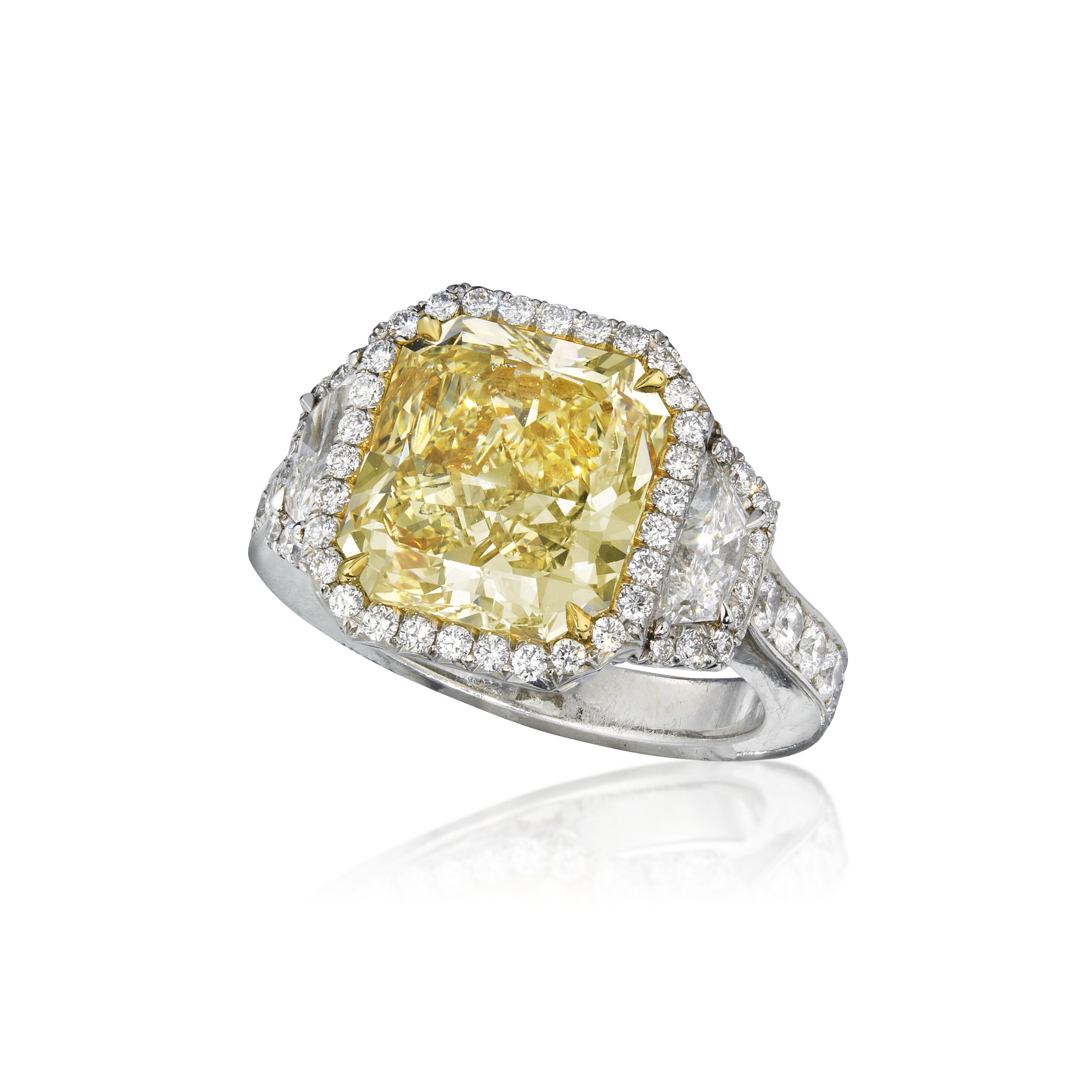 COLOURED DIAMOND AND DIAMOND RING, | Christie’s