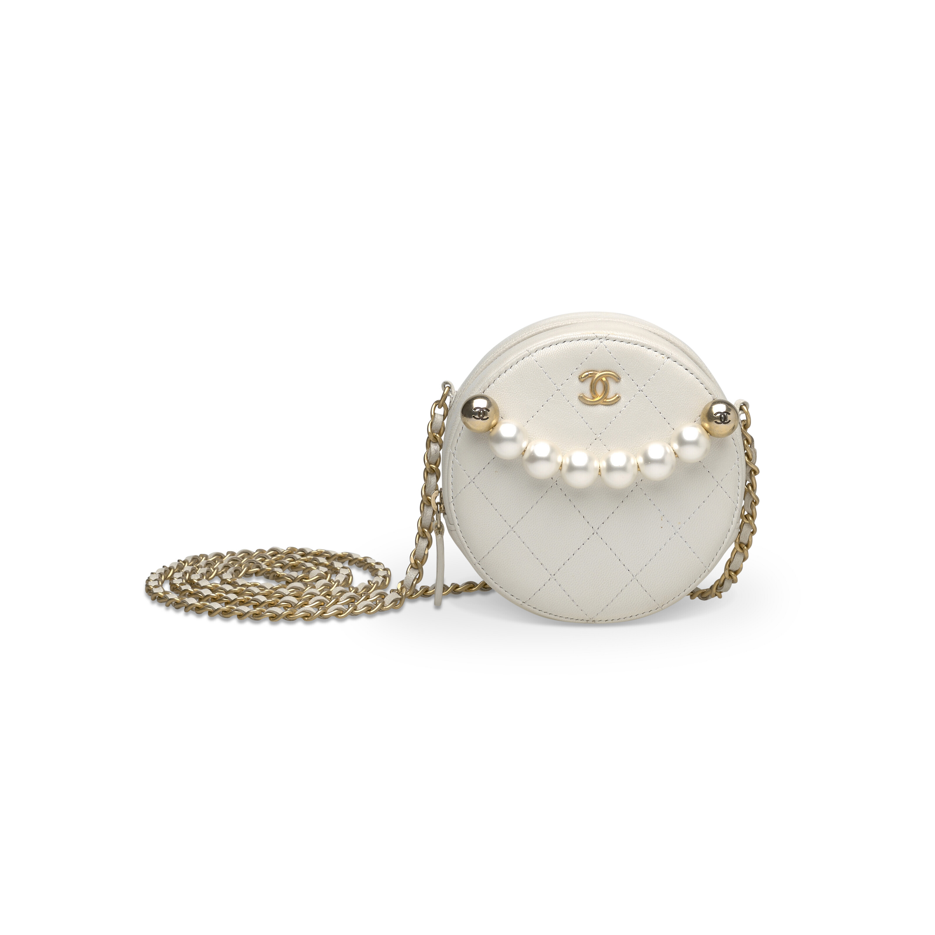 A WHITE QUITED LAMBSKIN LEATHER & PEARL ROUND CHAIN CLUTCH WITH GOLD ...