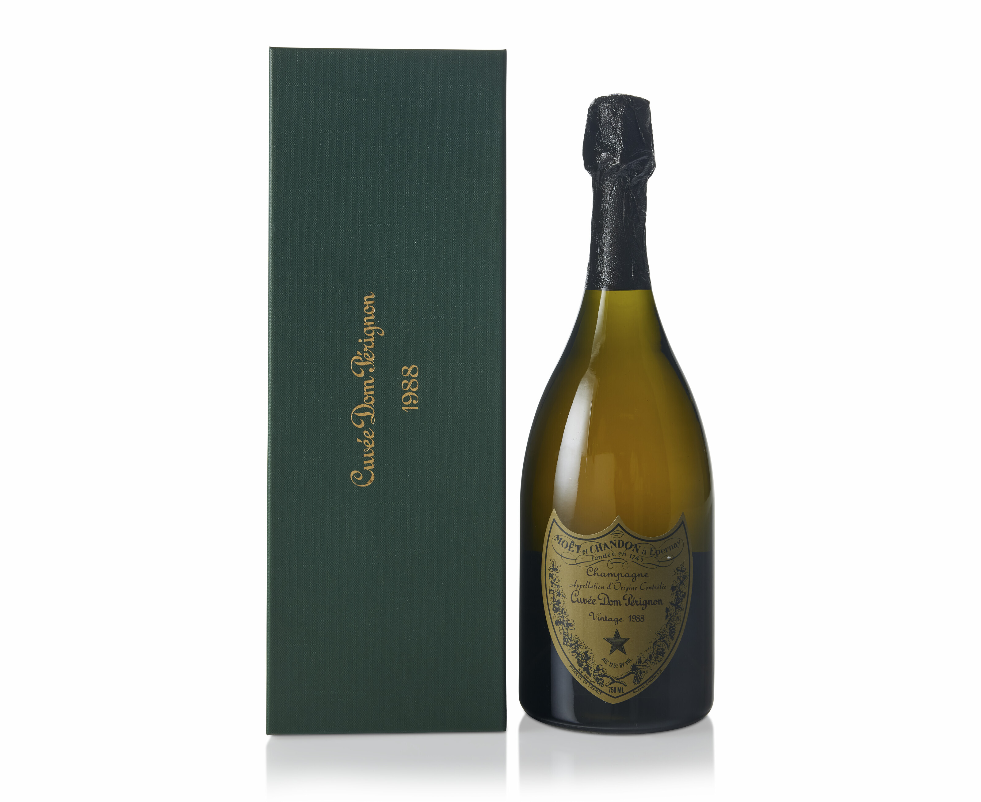 Dom Pérignon 1988, EpernayLevels 0.5cm below foil or better In original ...