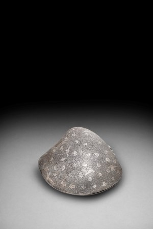 A VERY RARE LARGE AND FINELY CHASED SILVER SHELL-FORM BOX, TANG DYNASTY ...