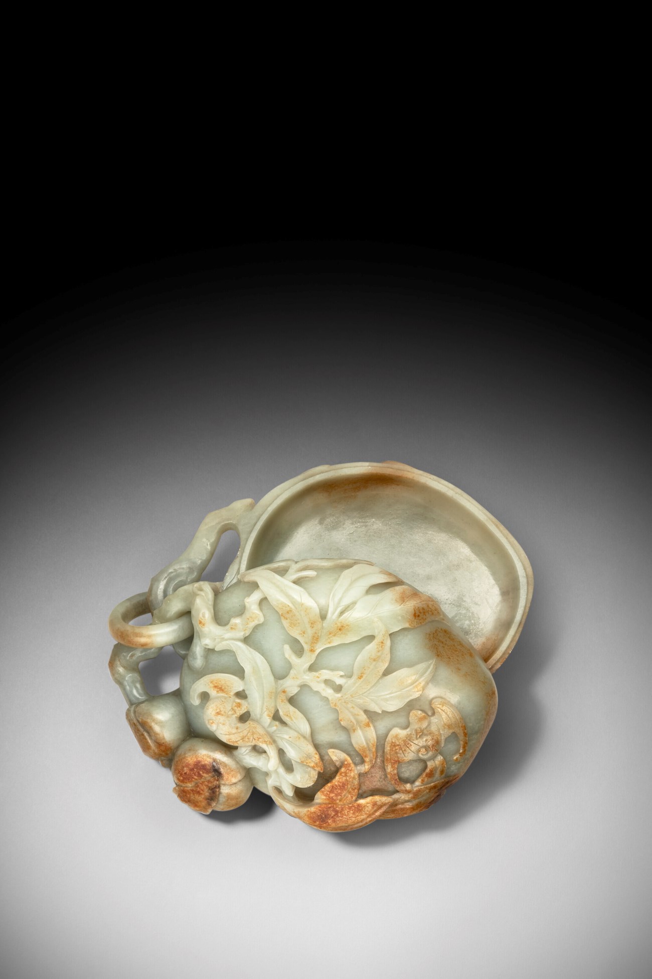 A LARGE PALE GREENISH-WHITE JADE `PEACH’ BOX AND COVER, 17TH-18TH ...