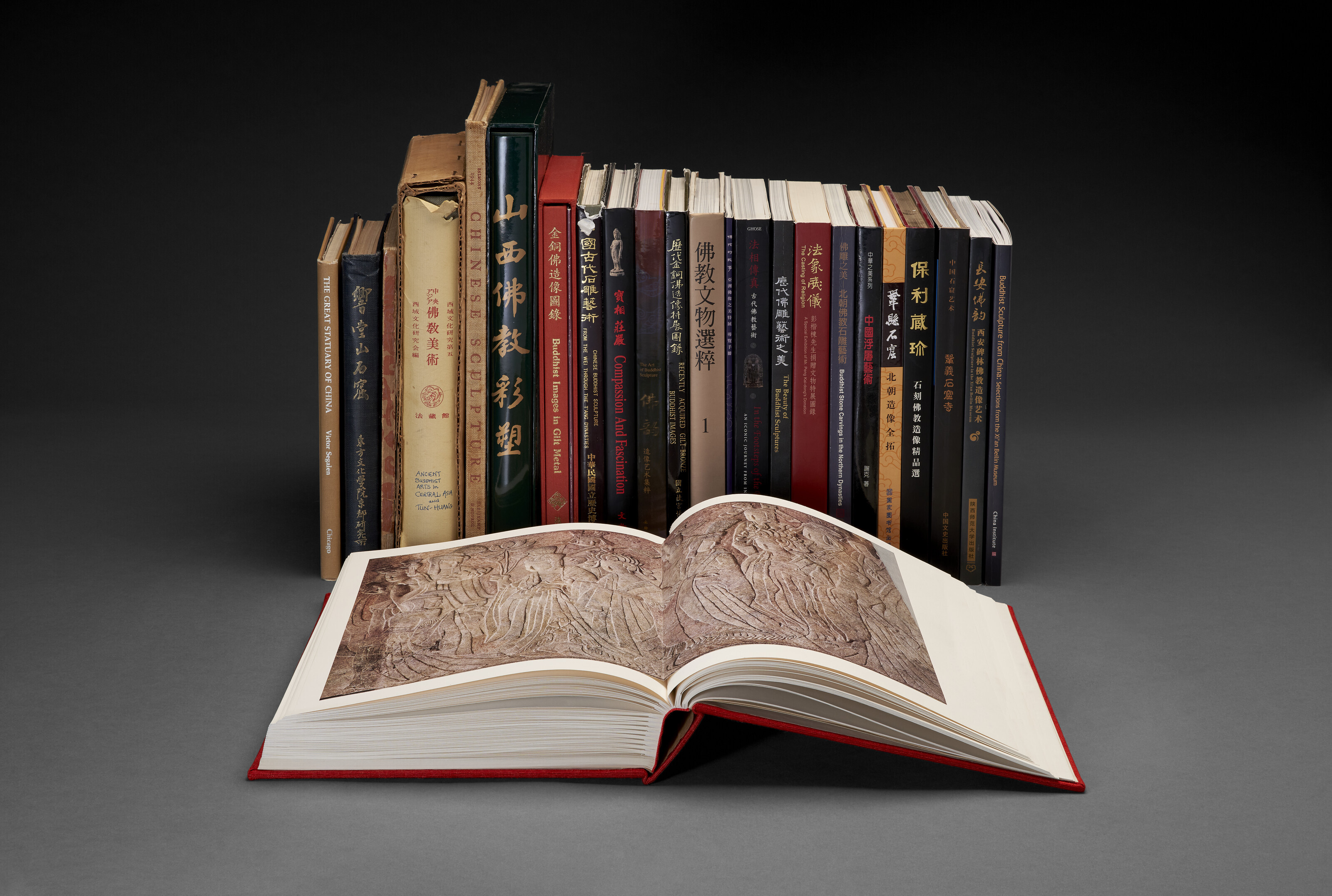 CHINESE BUDDHIST ART AND CULTURAL RELICS - A group of approximately 99 ...