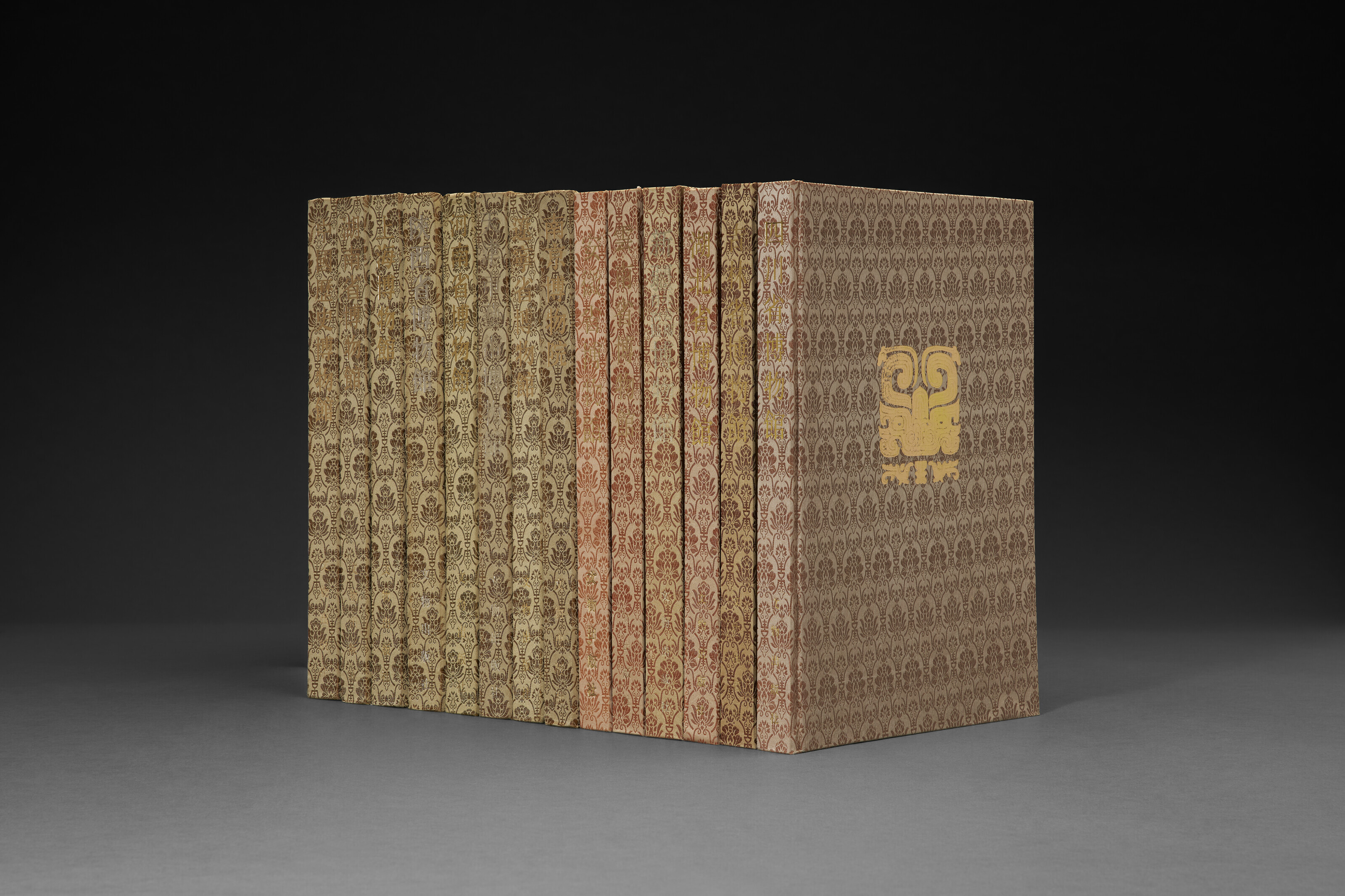 CHINESE MUSEUMS SERIES - Zhongguo Bowuguan Congshu (Chinese Museums ...