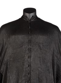 A BLACK METALLIC ROBE OF FIGURED SILK BLEND, RALPH RUCCI CHADO, CIRCA ...