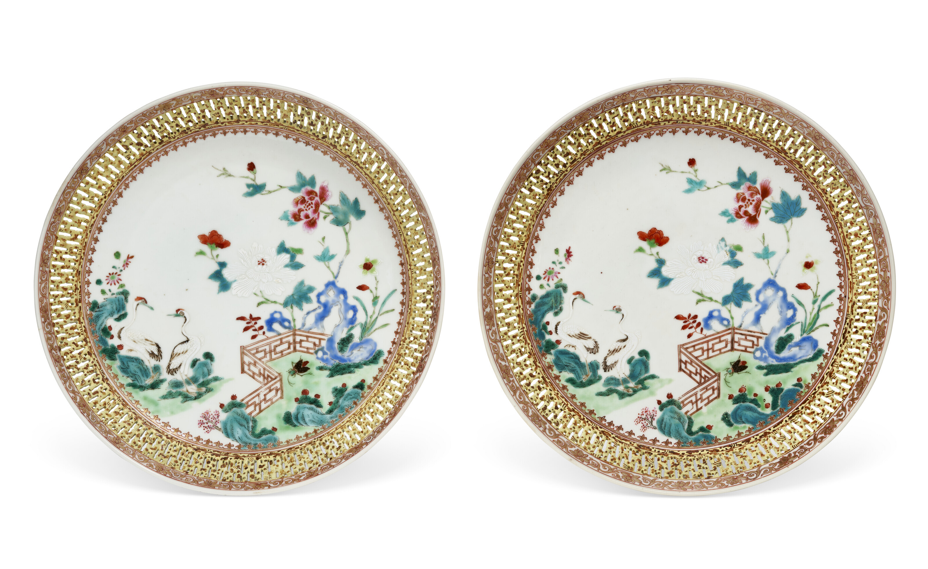 A PAIR OF CHINESE EXPORT PORCELAIN FAMILLE ROSE RETICULATED SAUCER ...