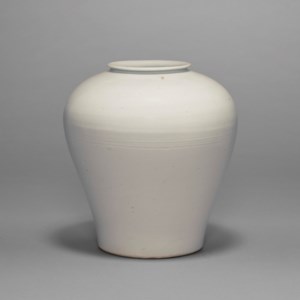 A WHITE PORCELAIN JAR, JOSEON DYNASTY (15TH-16TH CENTURY) | Christie's