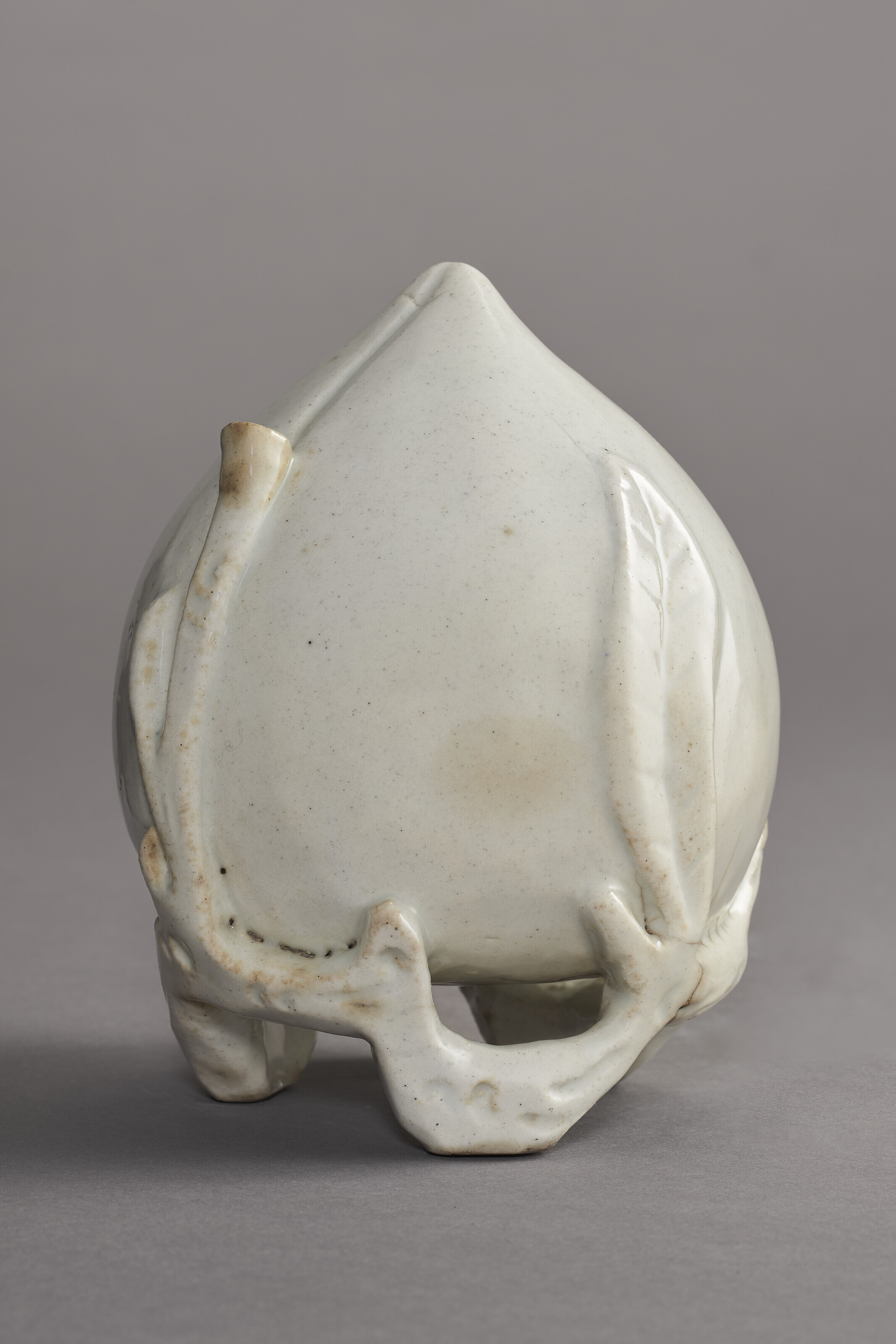 A LARGE WHITE PORCELAIN JAR, JOSEON DYNASTY (18TH CENTURY) | Christie's